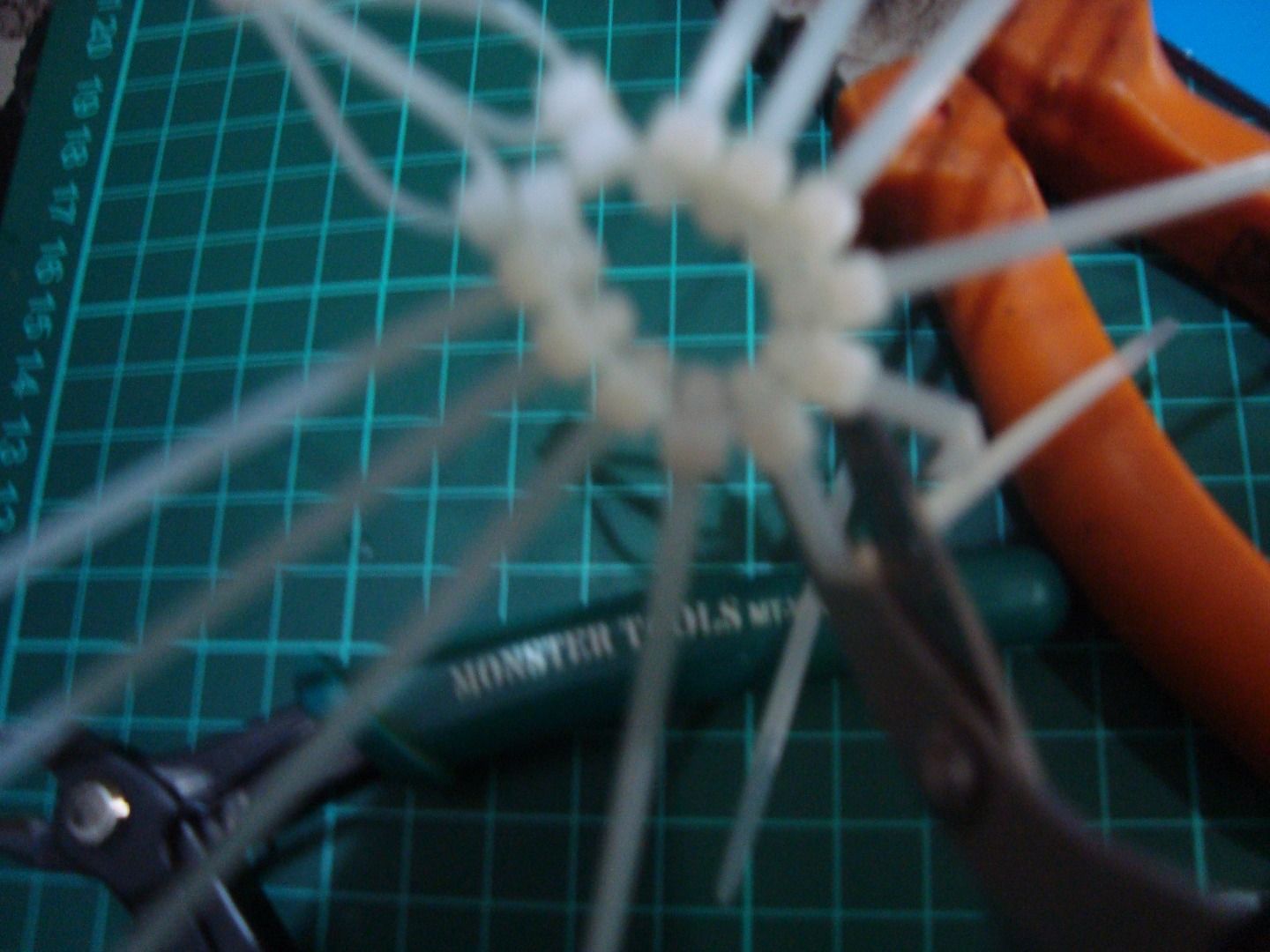 Spider Made From Cable Ties for Props Decor Halloween : 4 Steps (with ...