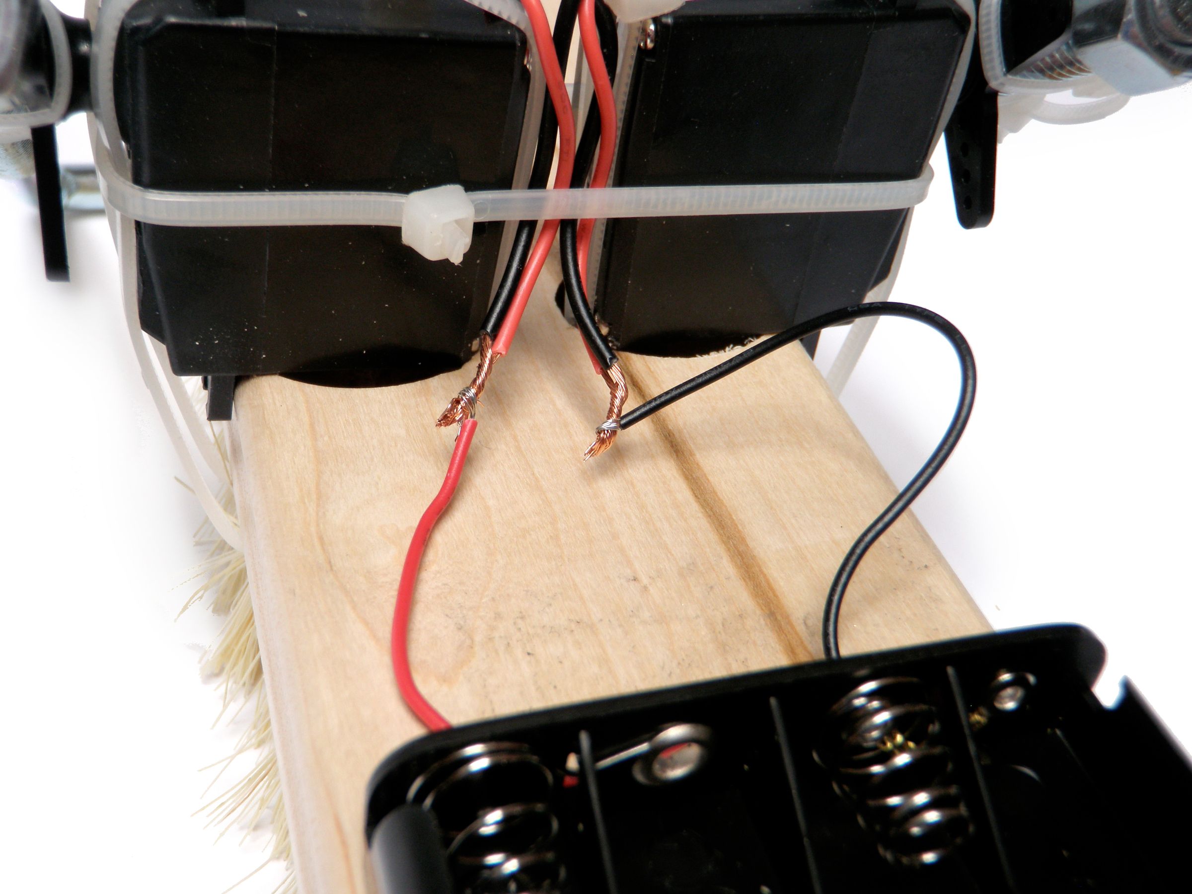 Simple Bots: Hopscotch : 9 Steps (with Pictures) - Instructables