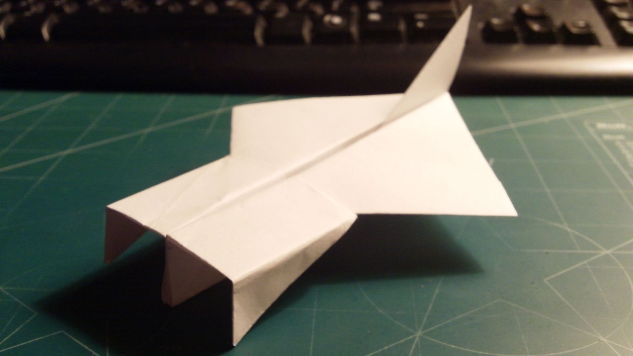 How to Make the Starfire Paper Airplane : 9 Steps - Instructables