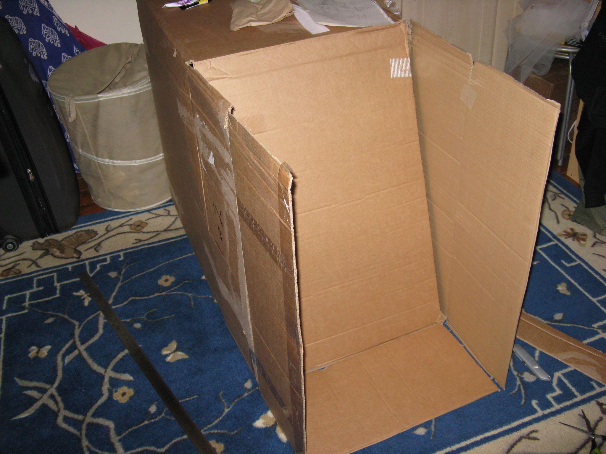 Spaceship for Kids Fold-able Made From Cardboard : 5 Steps (with ...