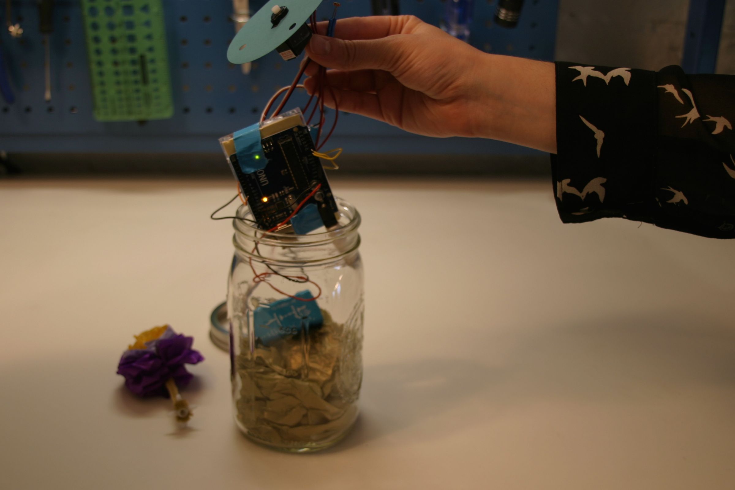 Create an Arduino Controlled Light-Following Flower Bot : 10 Steps ...