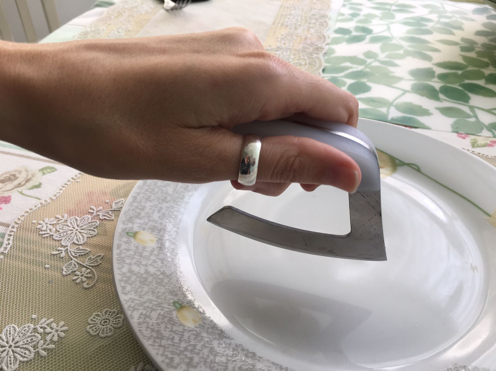 One Handed Cutting Knife : 7 Steps (with Pictures) - Instructables