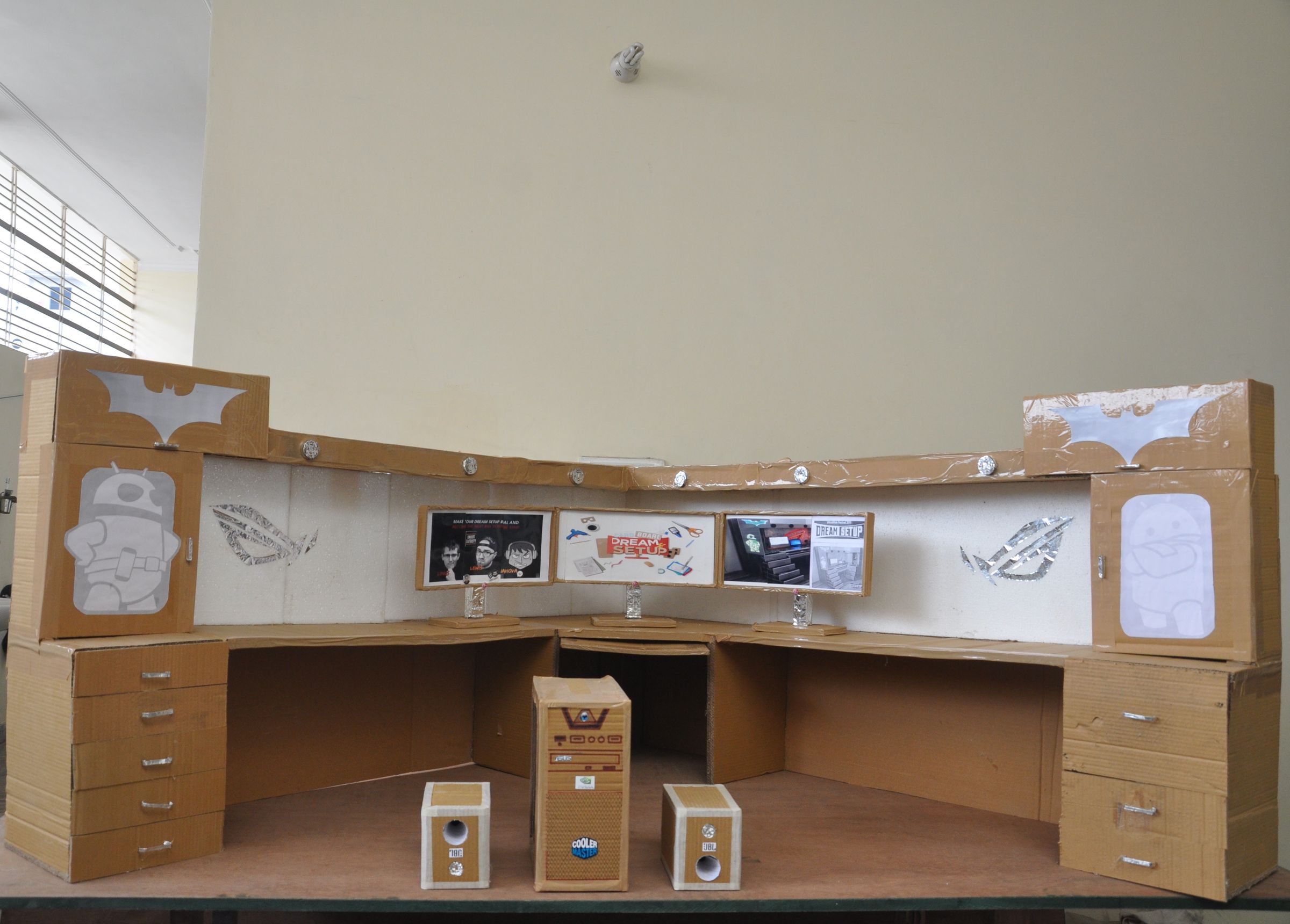 Cardboad Computer Desk : 5 Steps (with Pictures) - Instructables