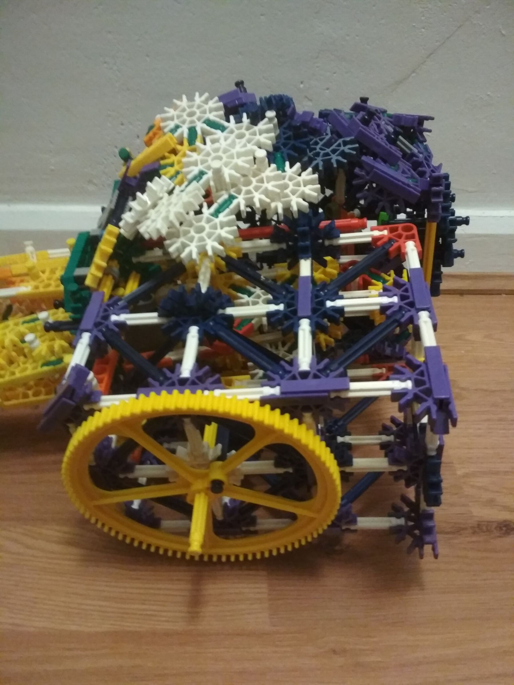 Animatronic Knex Toucan : 8 Steps - Instructables