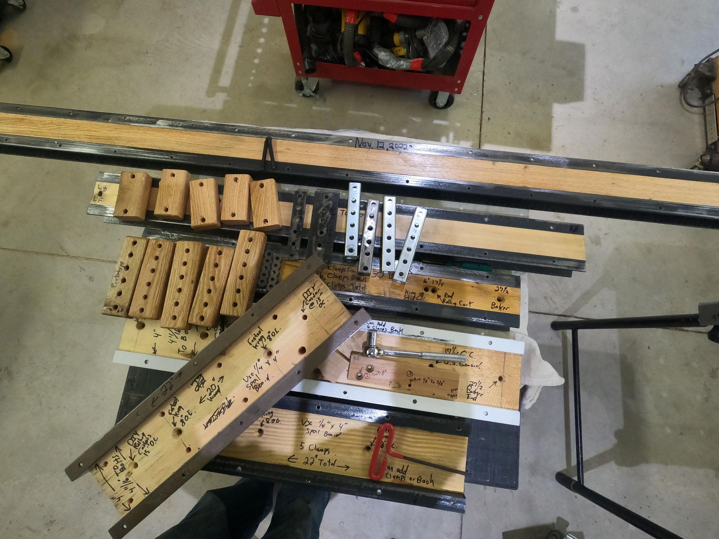 Multi-Clamp Glue-Up Jig for Fabricating DIY Wood Beams AKA a ...