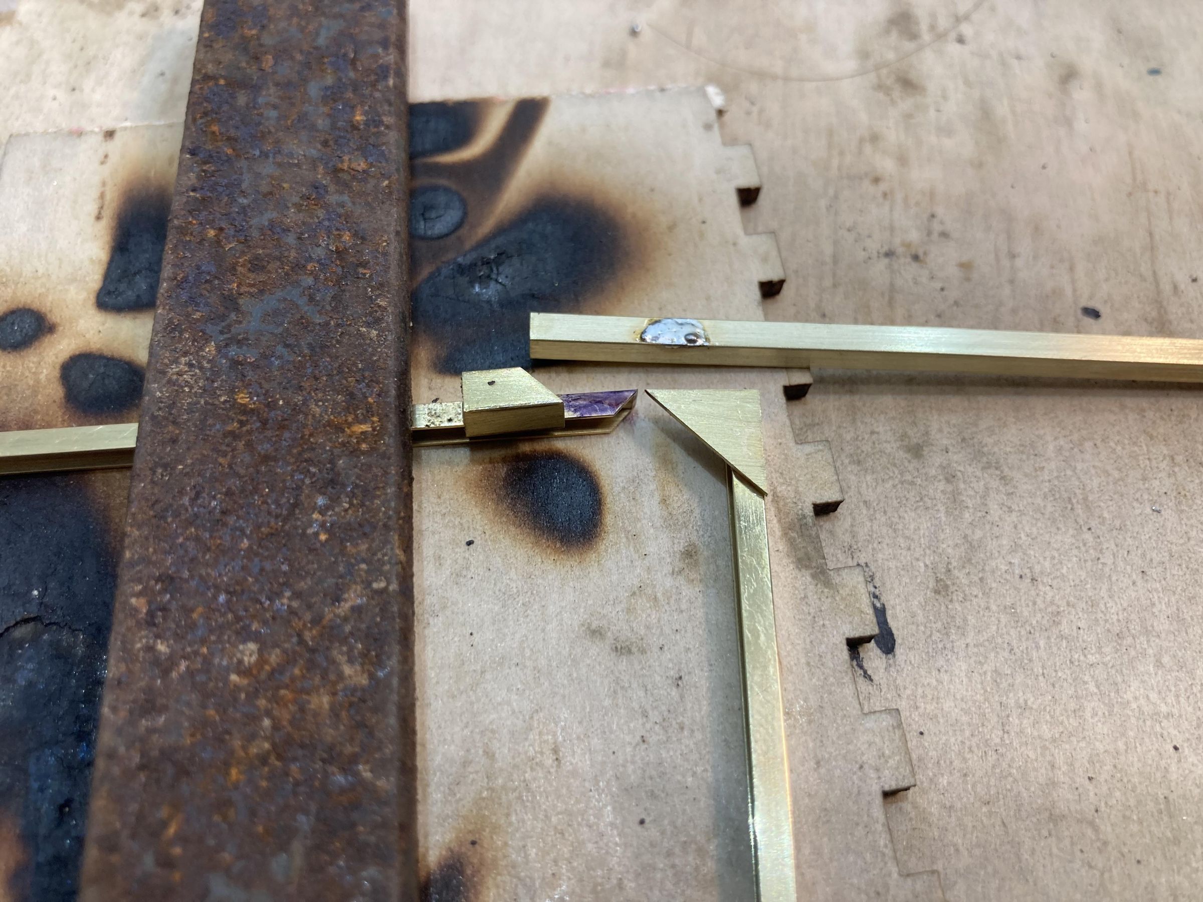 Light-Tracking BEAM Robot Head : 57 Steps (with Pictures) - Instructables