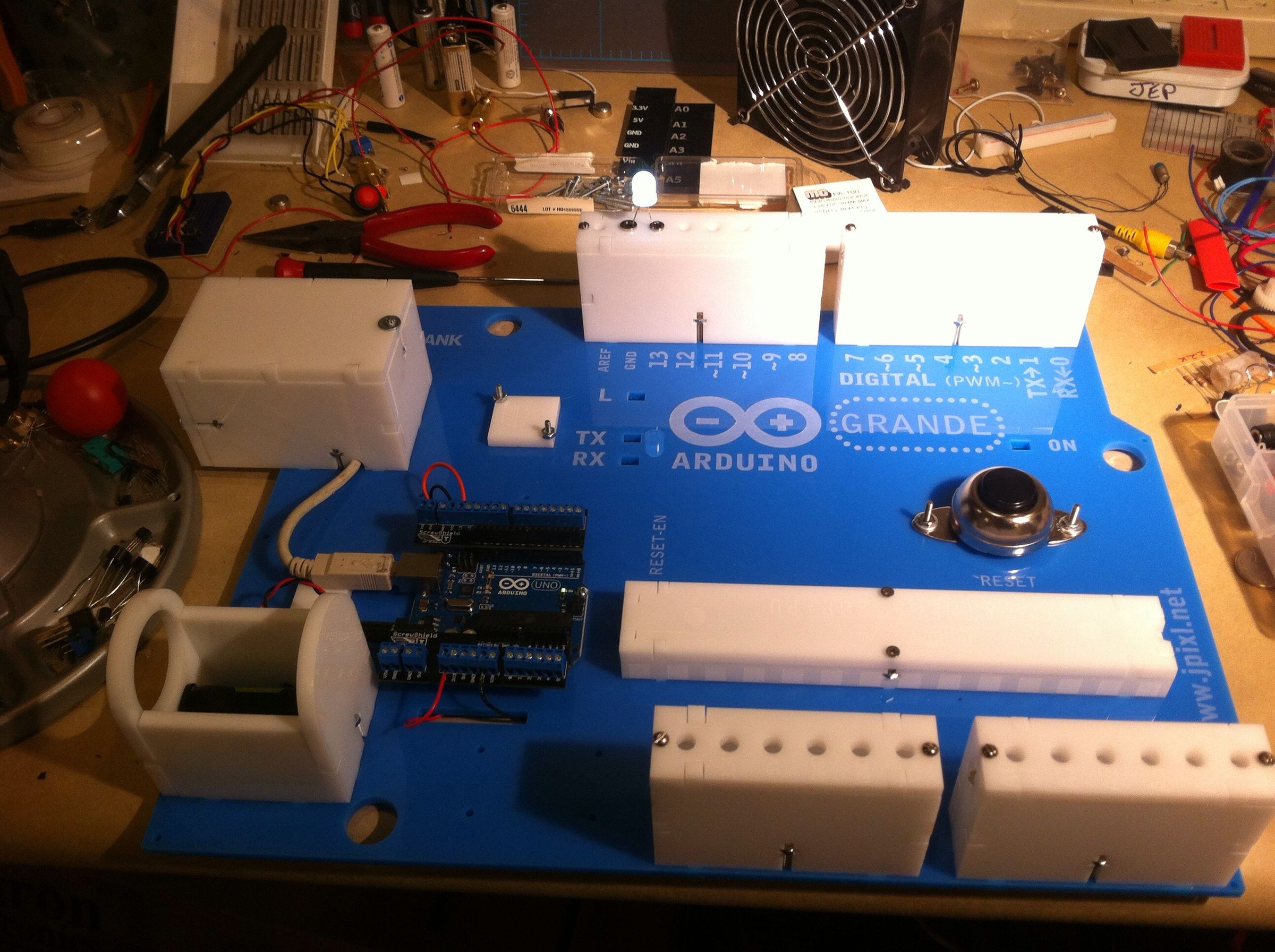Arduino GRANDE the Huge Microcontroller : 11 Steps (with Pictures ...