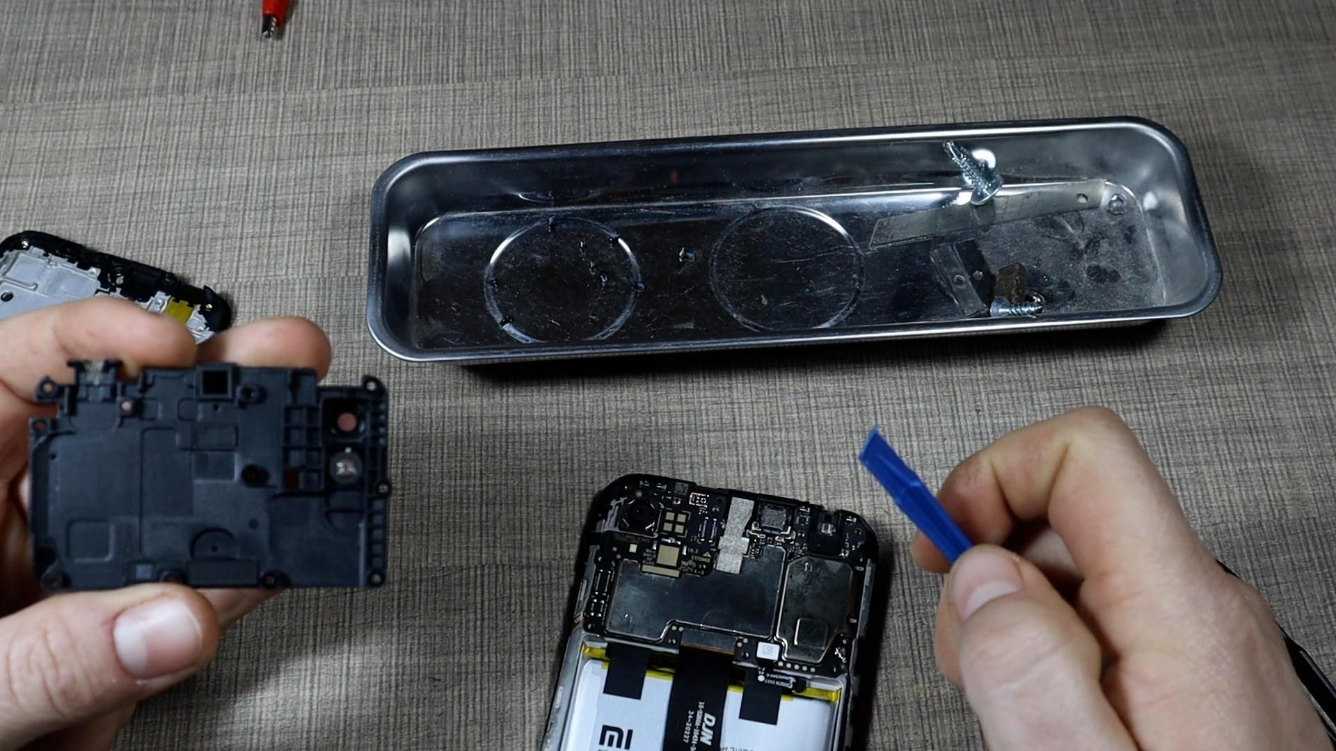 Replace a Broken Screen on Redmi 9A Phone : 10 Steps (with Pictures ...