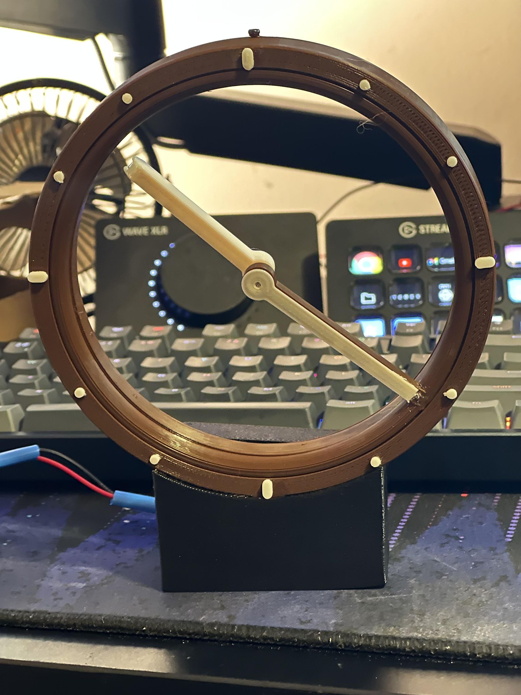 Hollow Clock 4 : 7 Steps (with Pictures) - Instructables