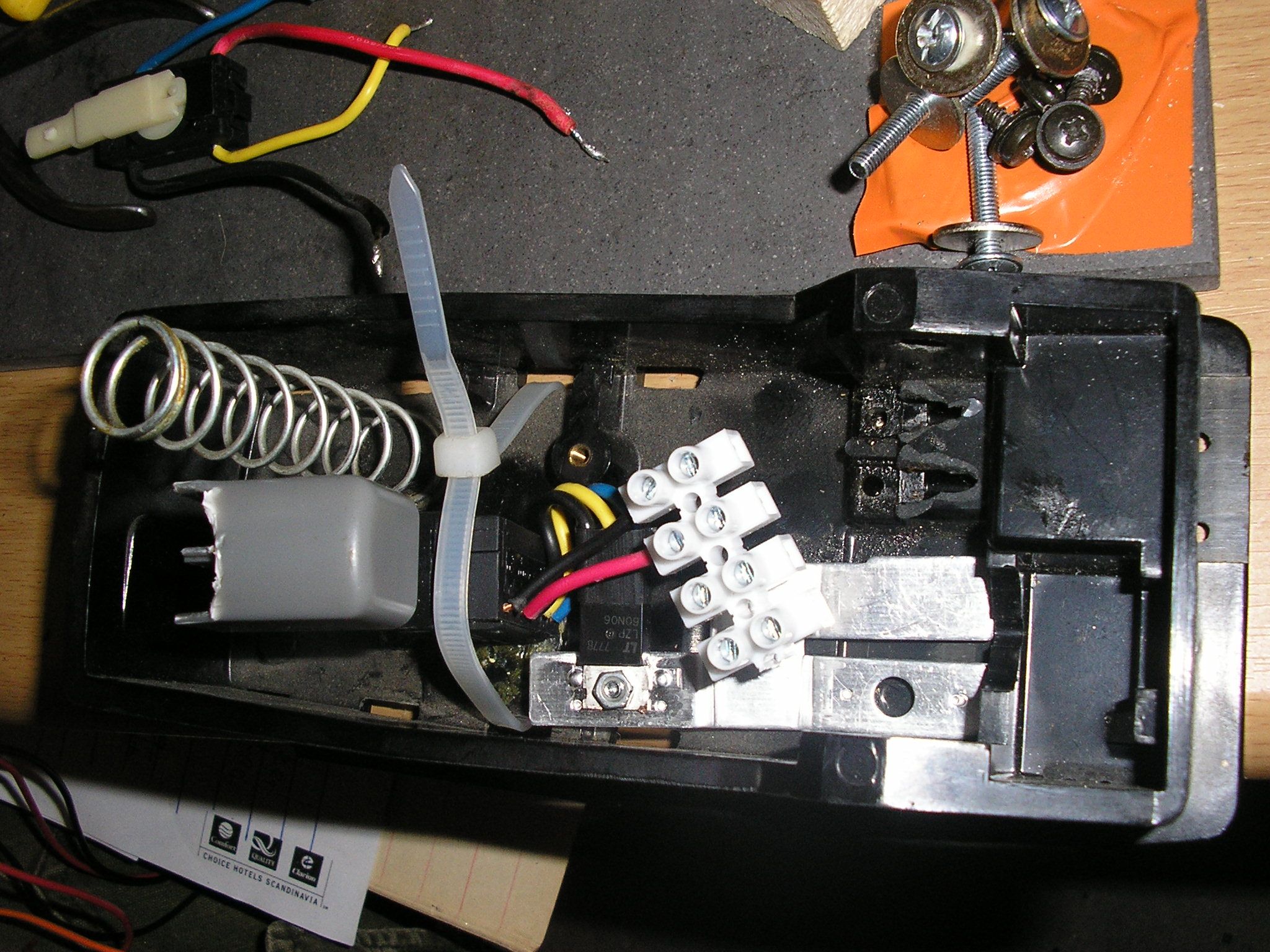 Footpedal Speedcontroller : 6 Steps - Instructables