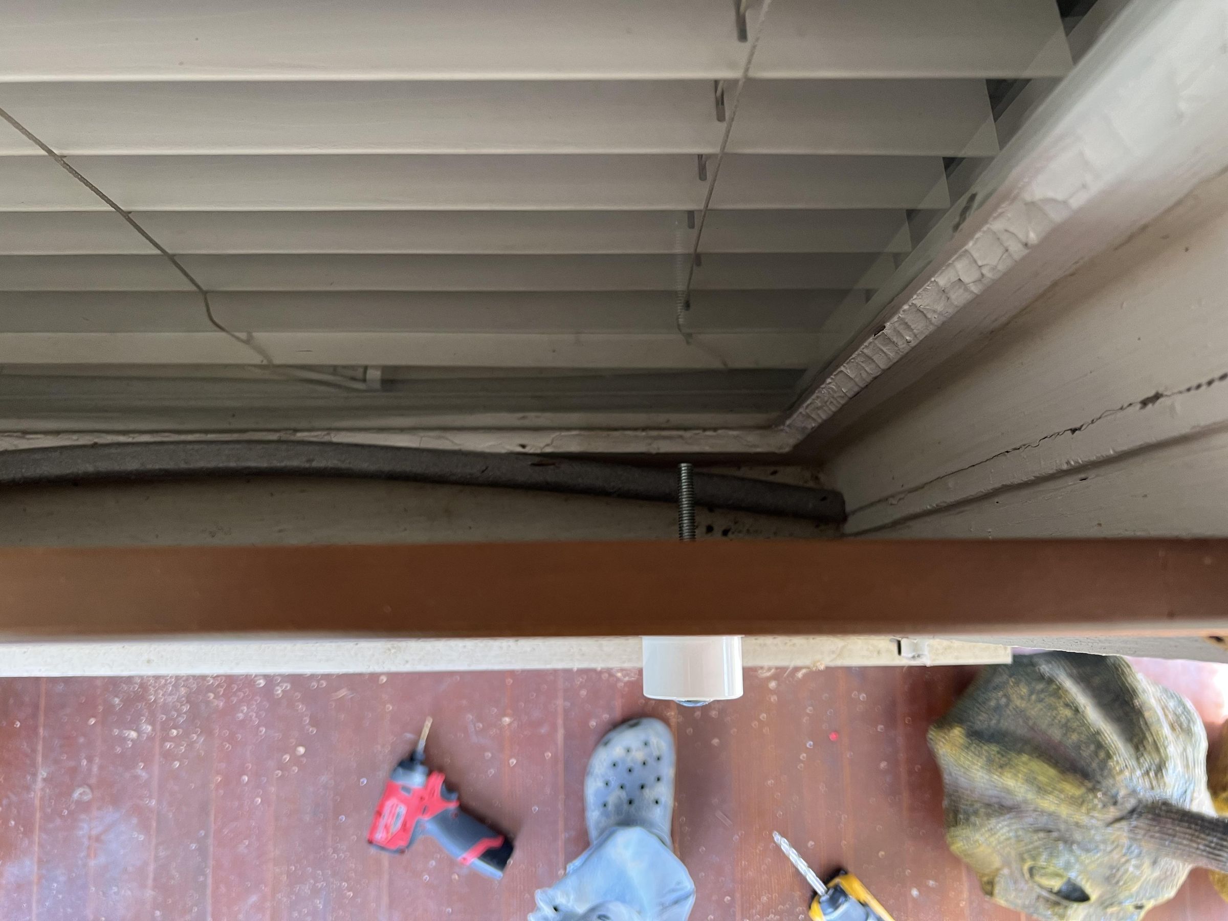 Over Sized Skeleton Breaking Out of My Home : 11 Steps (with Pictures ...