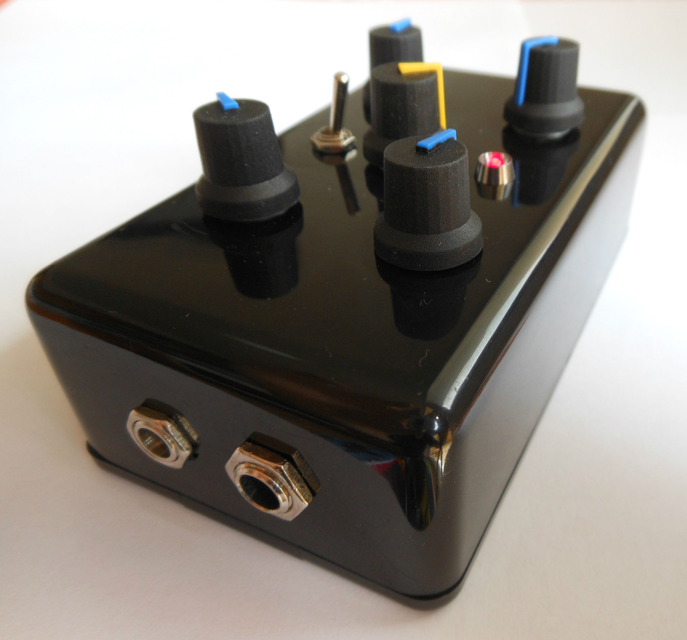 Auduino - Lo-Fi Arduino Synthesizer : 8 Steps - Instructables