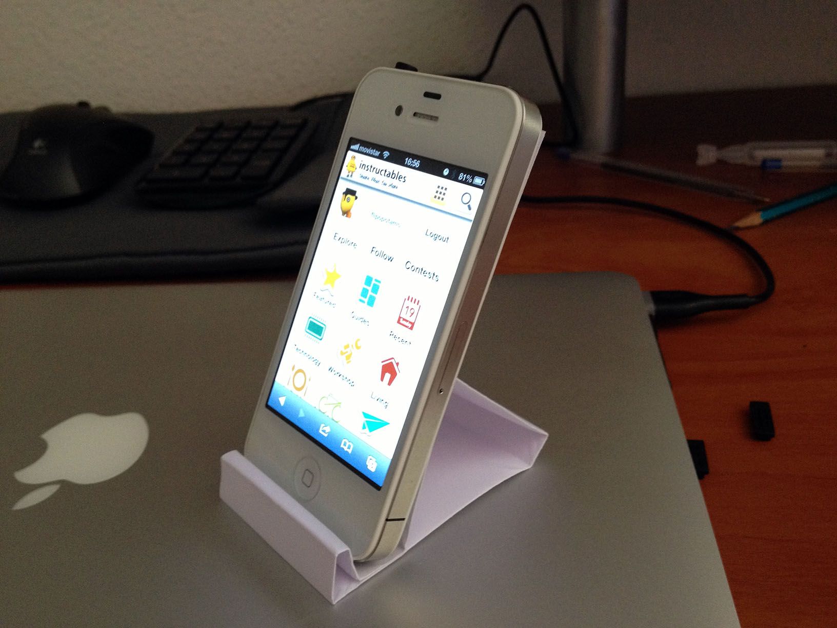 5 Minutes IPhone Holder. Soporte IPhone En 5 Minutos. - Instructables