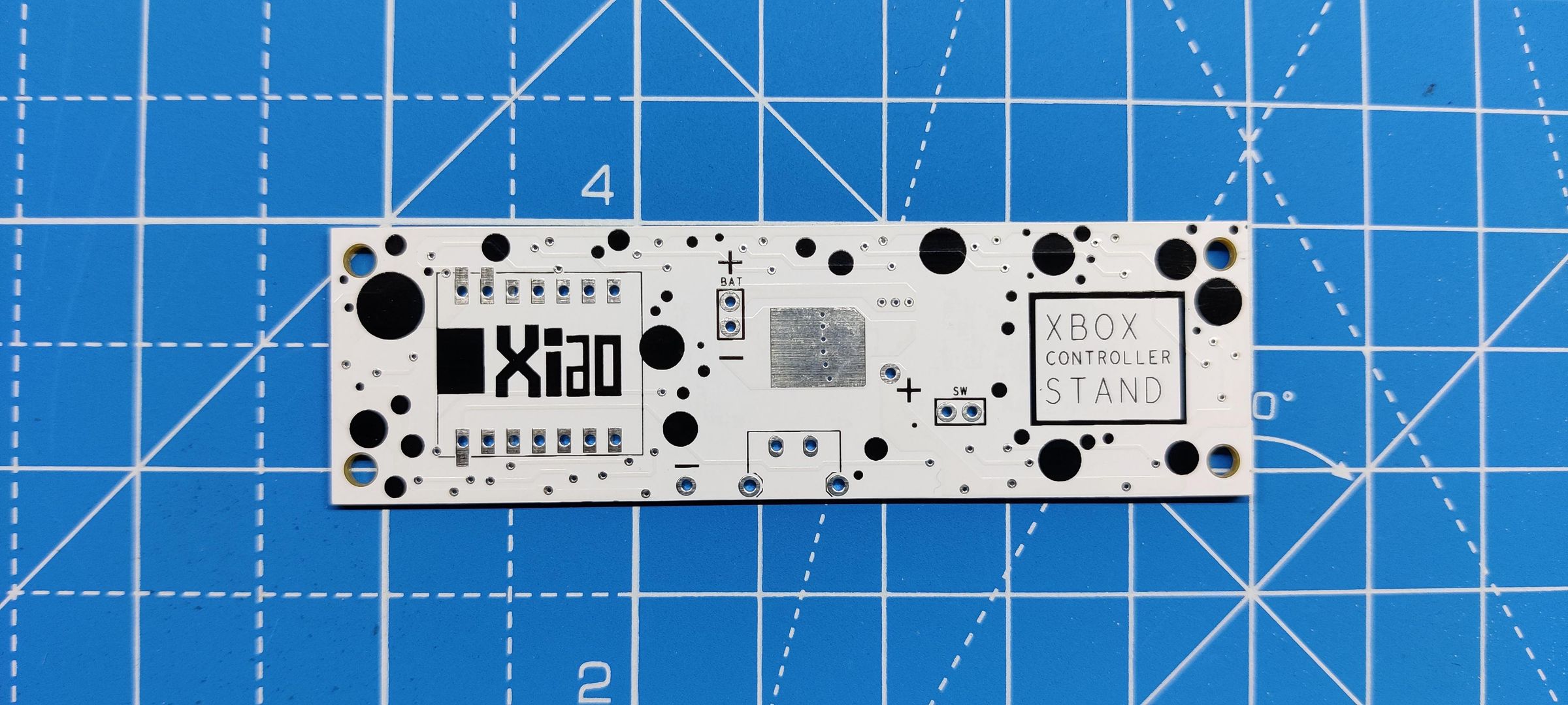 Over Engineered XBOX Controller Stand : 8 Steps - Instructables