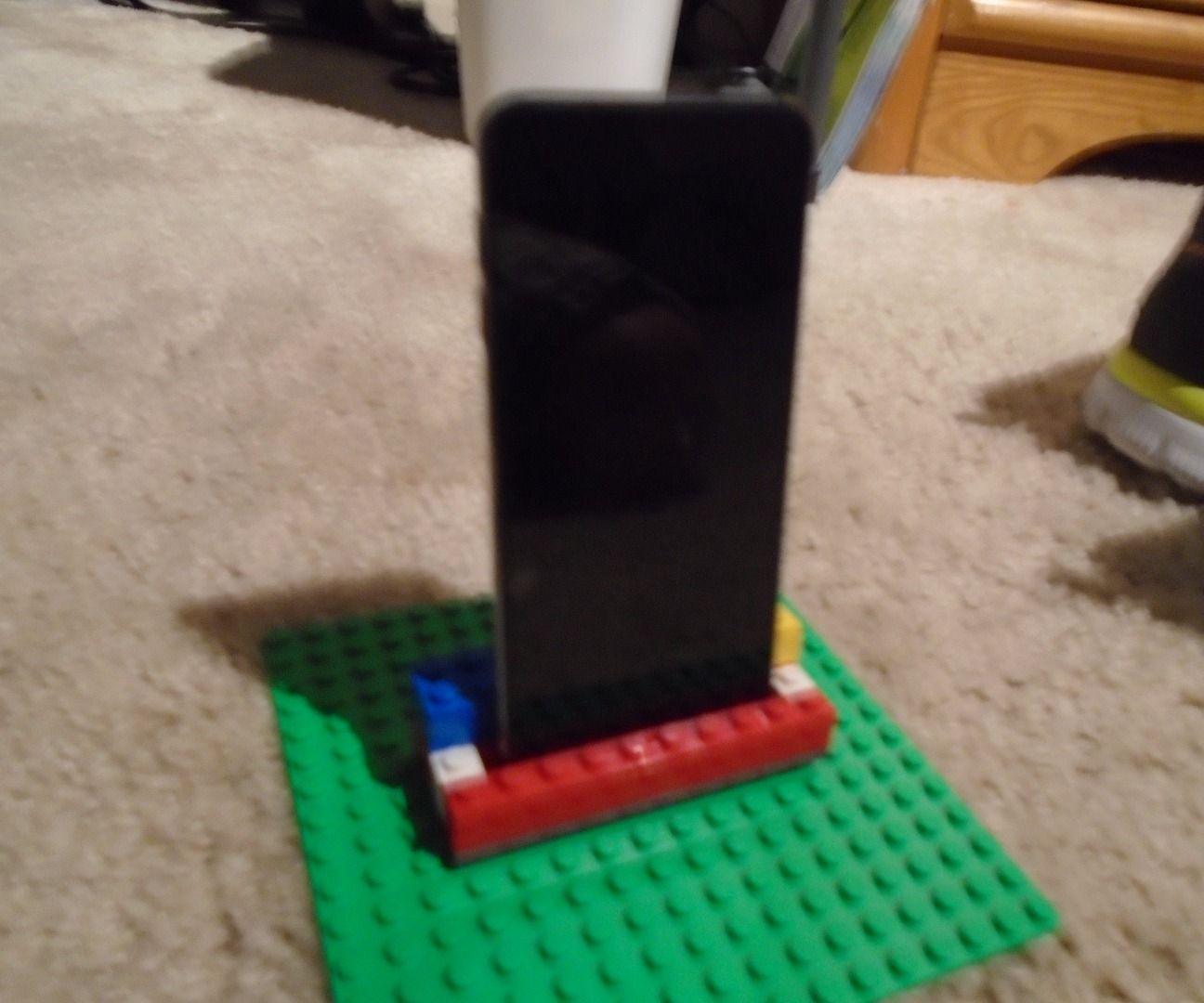 Lego Ipod/Iphone/Ipad Stand! : 6 Steps - Instructables