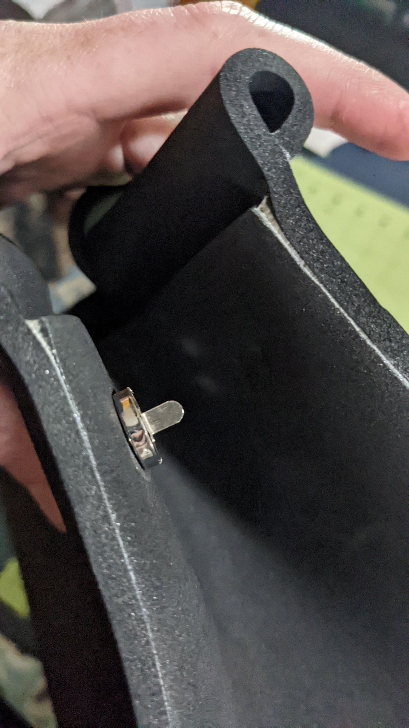 Giant Binder Clip Bag : 12 Steps (with Pictures) - Instructables