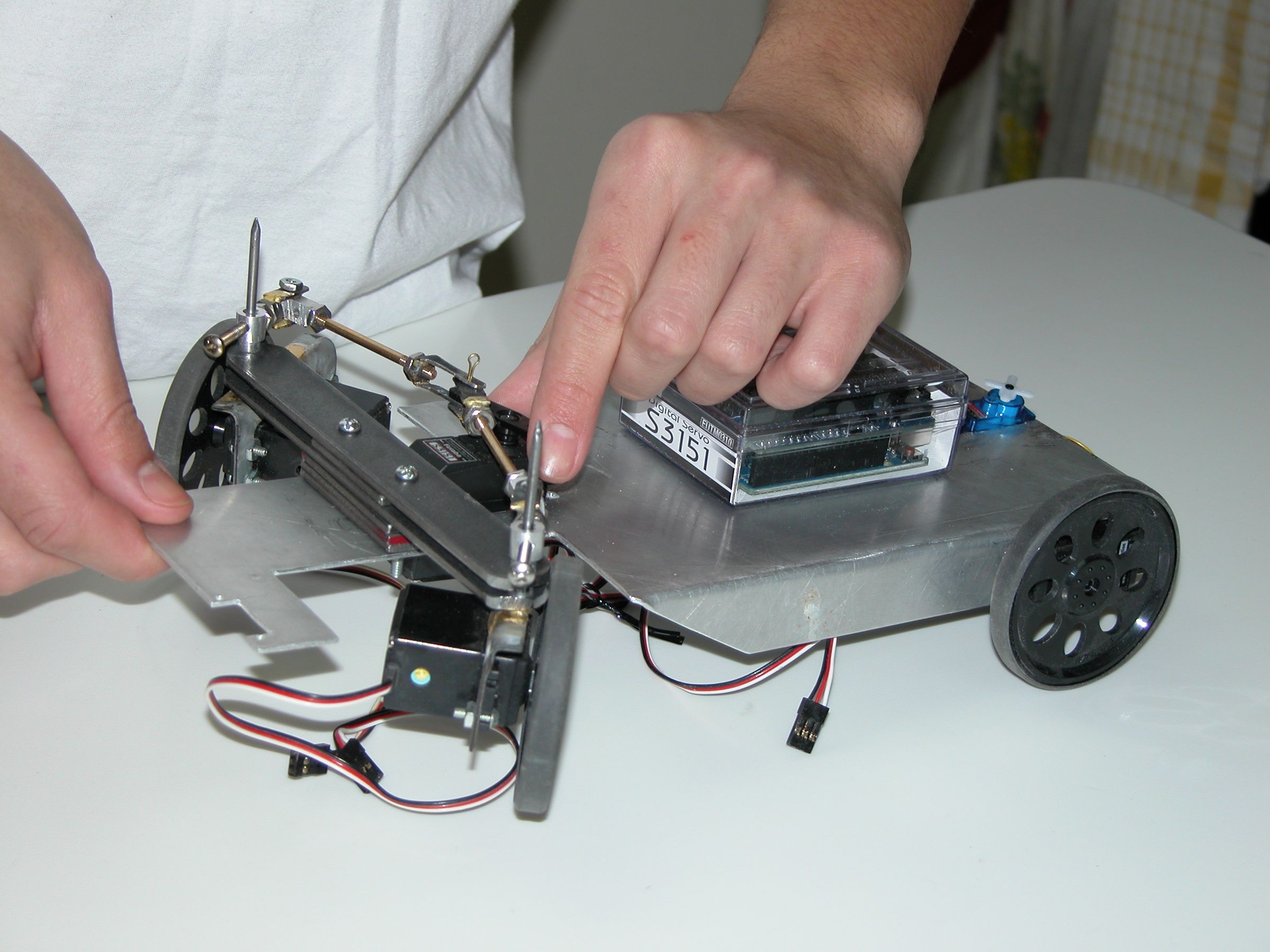 Autonomous Solar Robot Stage 1 : 9 Steps (with Pictures) - Instructables
