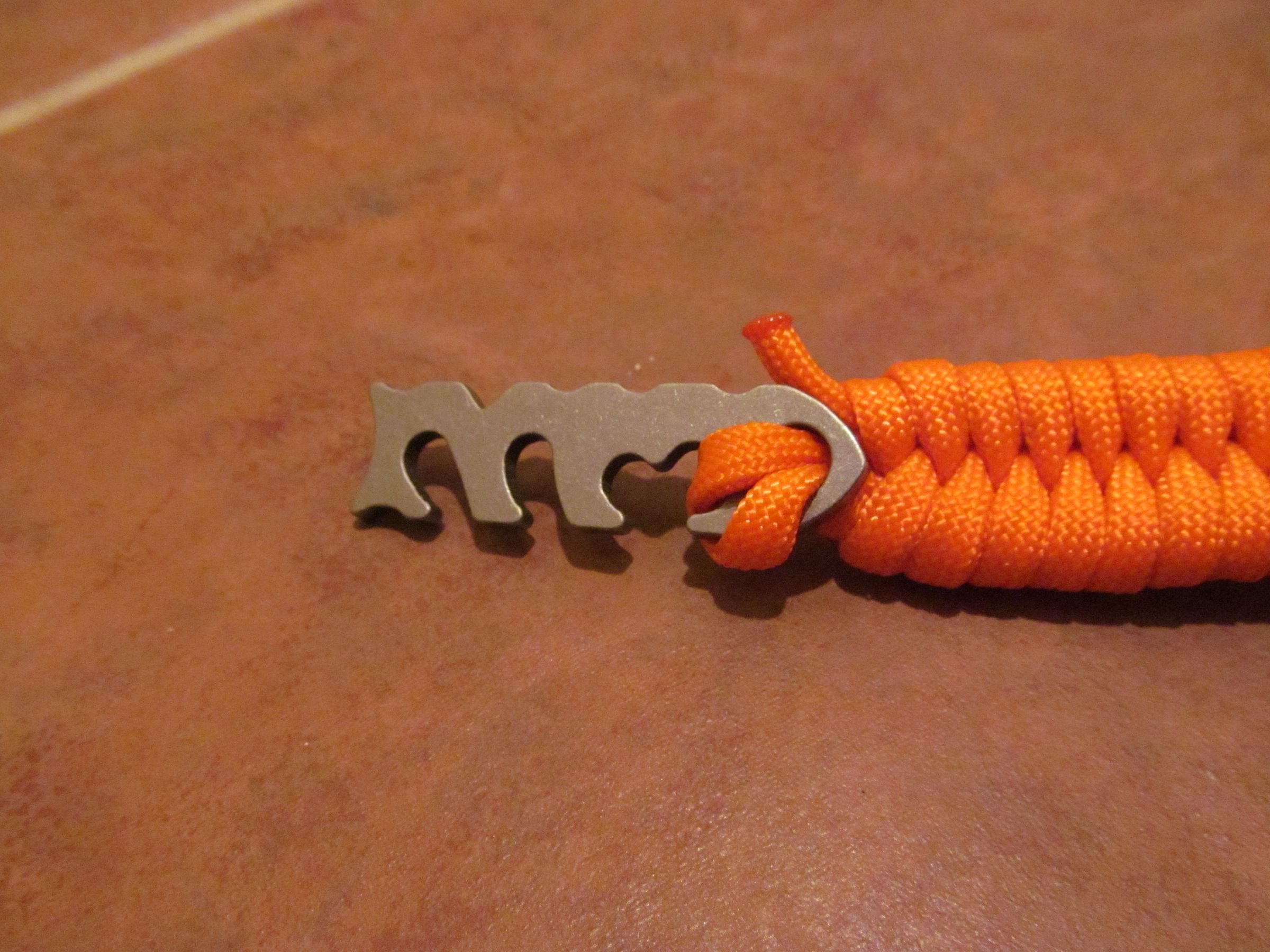 Paracord Quick Deploy Bracelet : 4 Steps (with Pictures) - Instructables