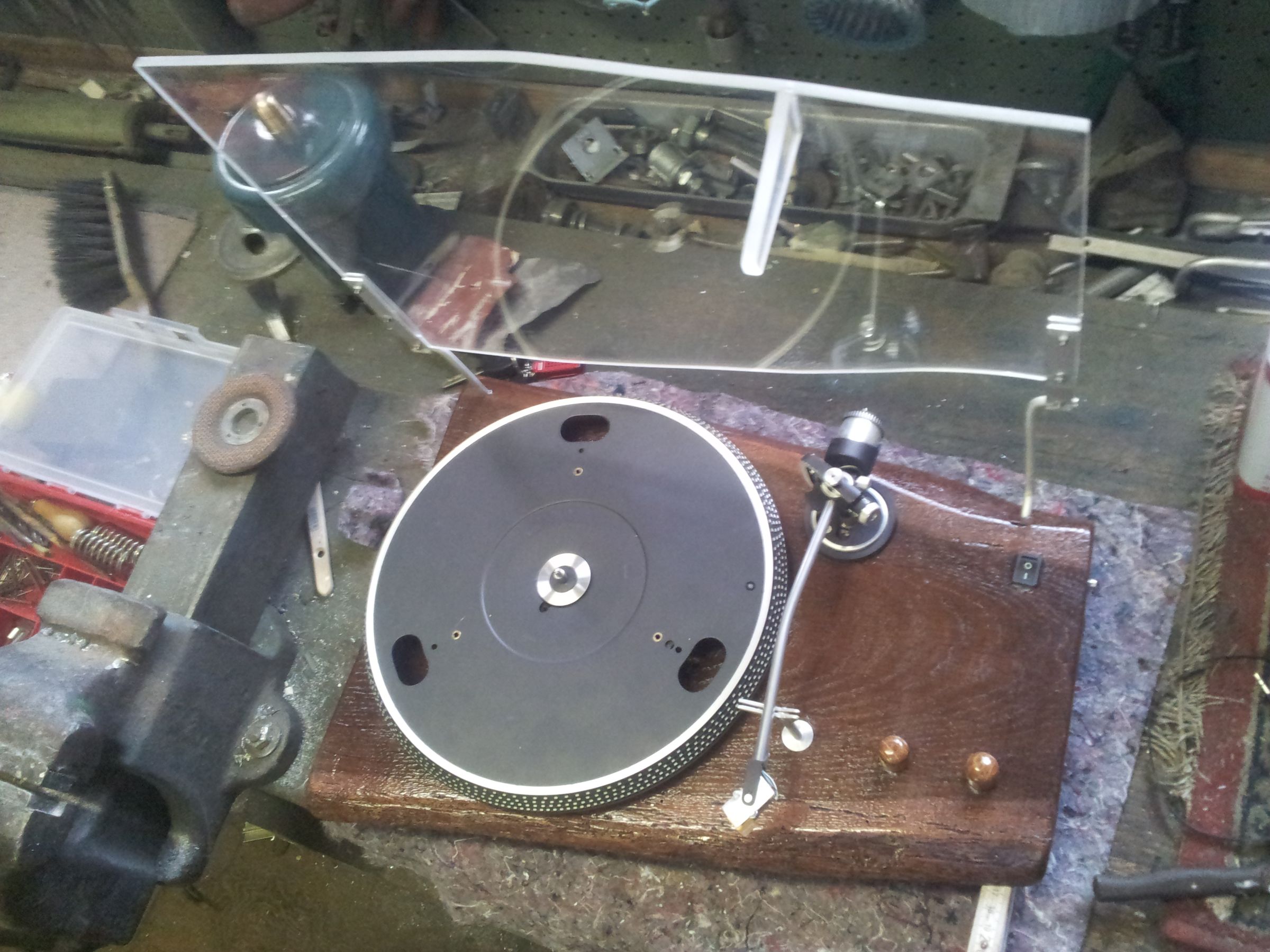 Turntable Made of 100y Old German Oak : 8 Steps (with Pictures ...