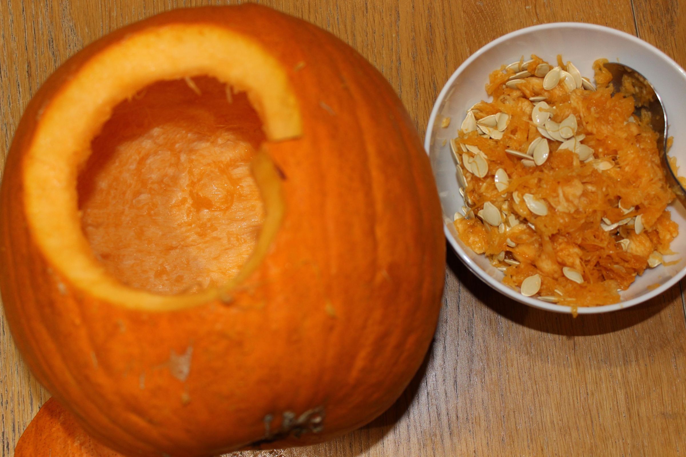 Bros Pumpkin Carving : 8 Steps - Instructables