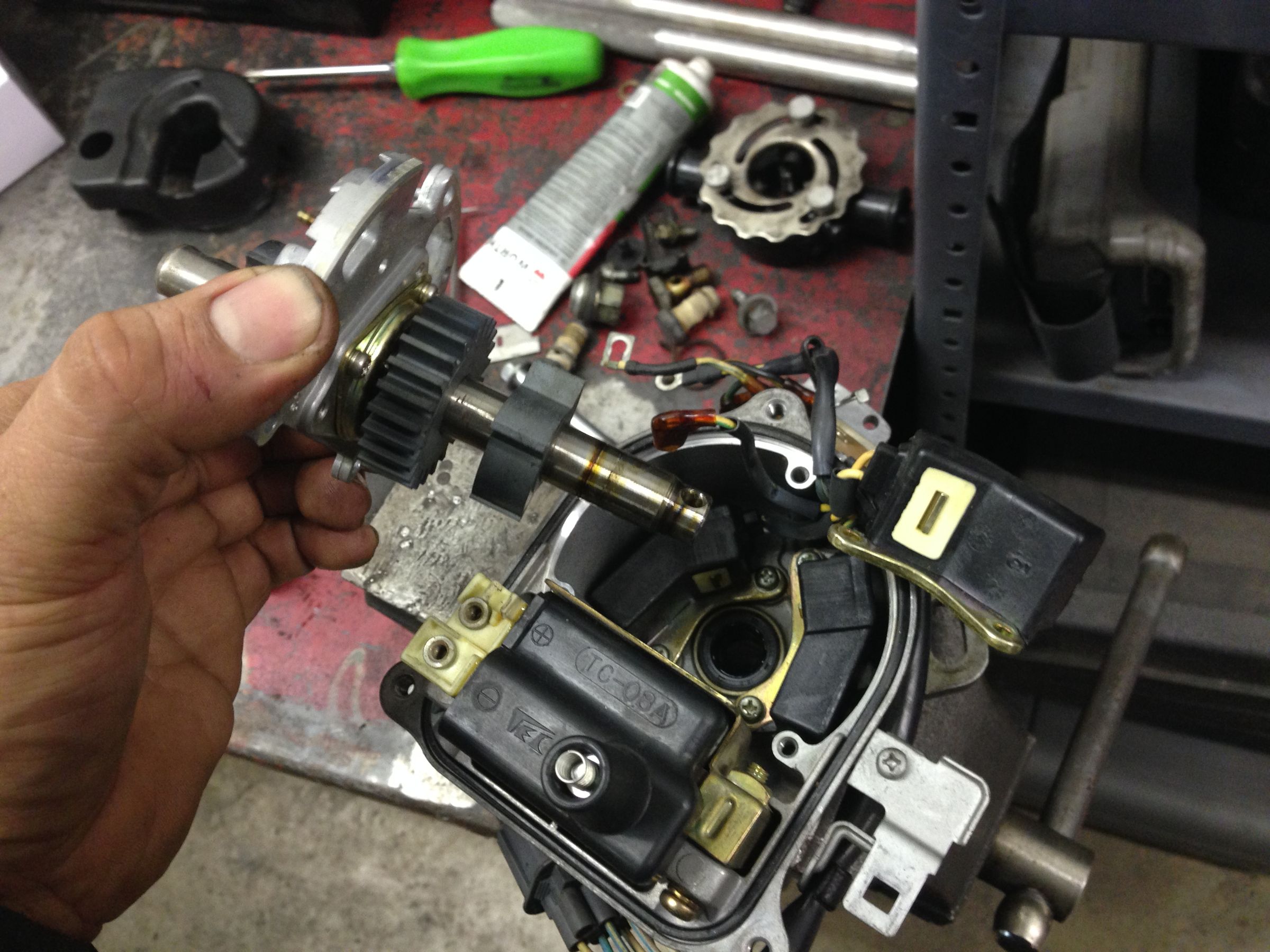 Reseal Your Honda Distributor : 10 Steps - Instructables