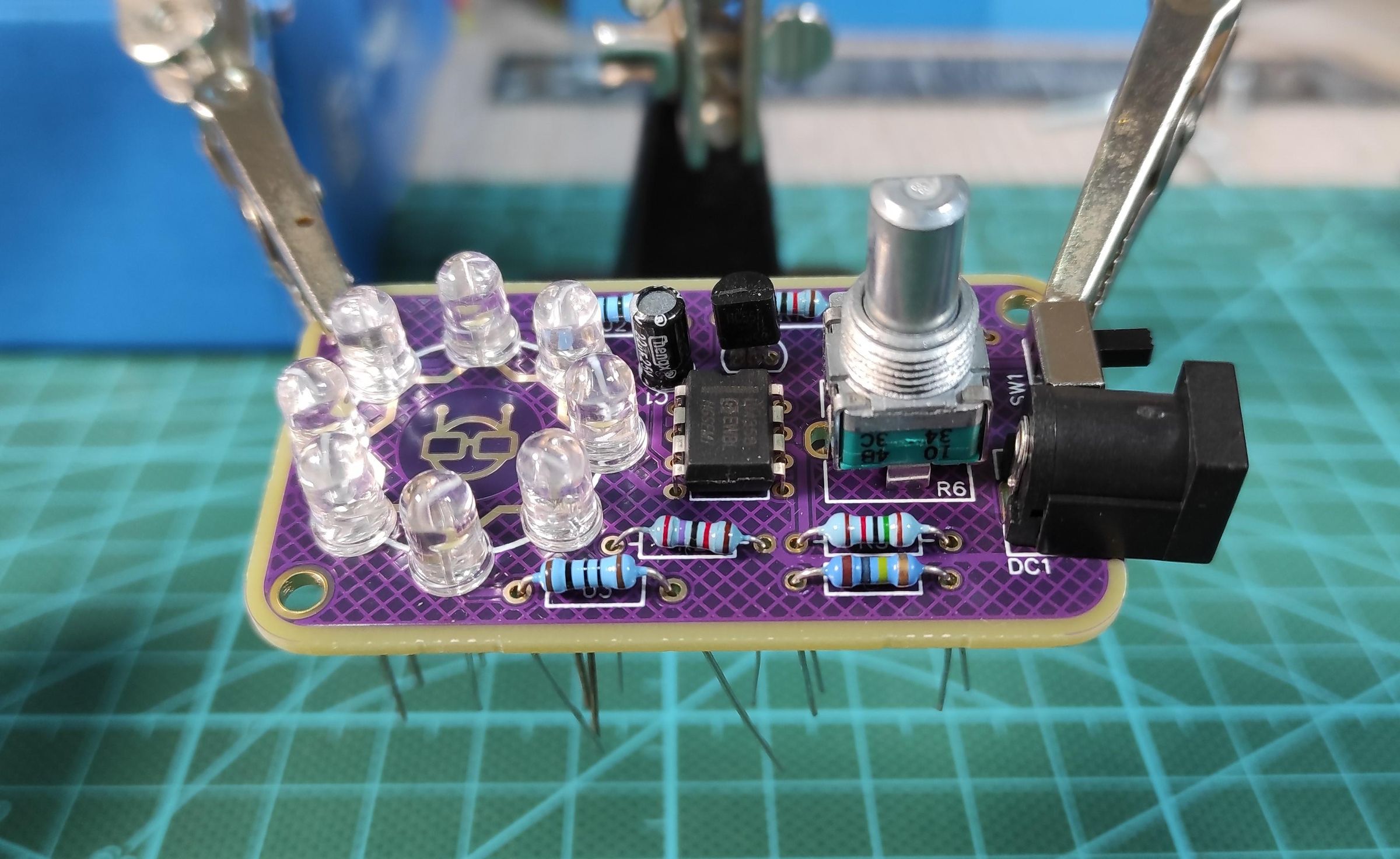 How to Make a 12V LED Breathing Light : 4 Steps (with Pictures ...
