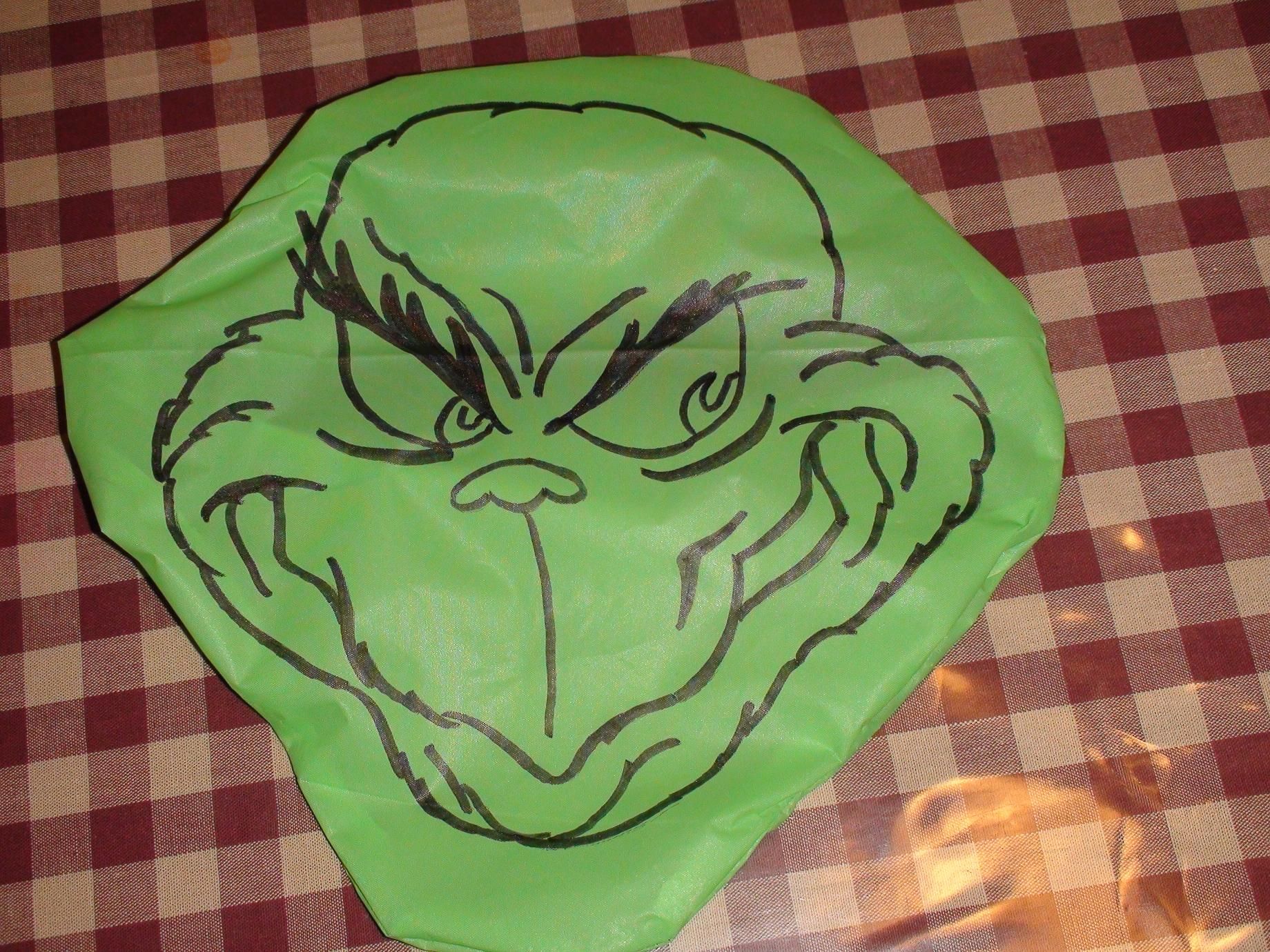 Grinch Christmas Tree Topper : 10 Steps - Instructables