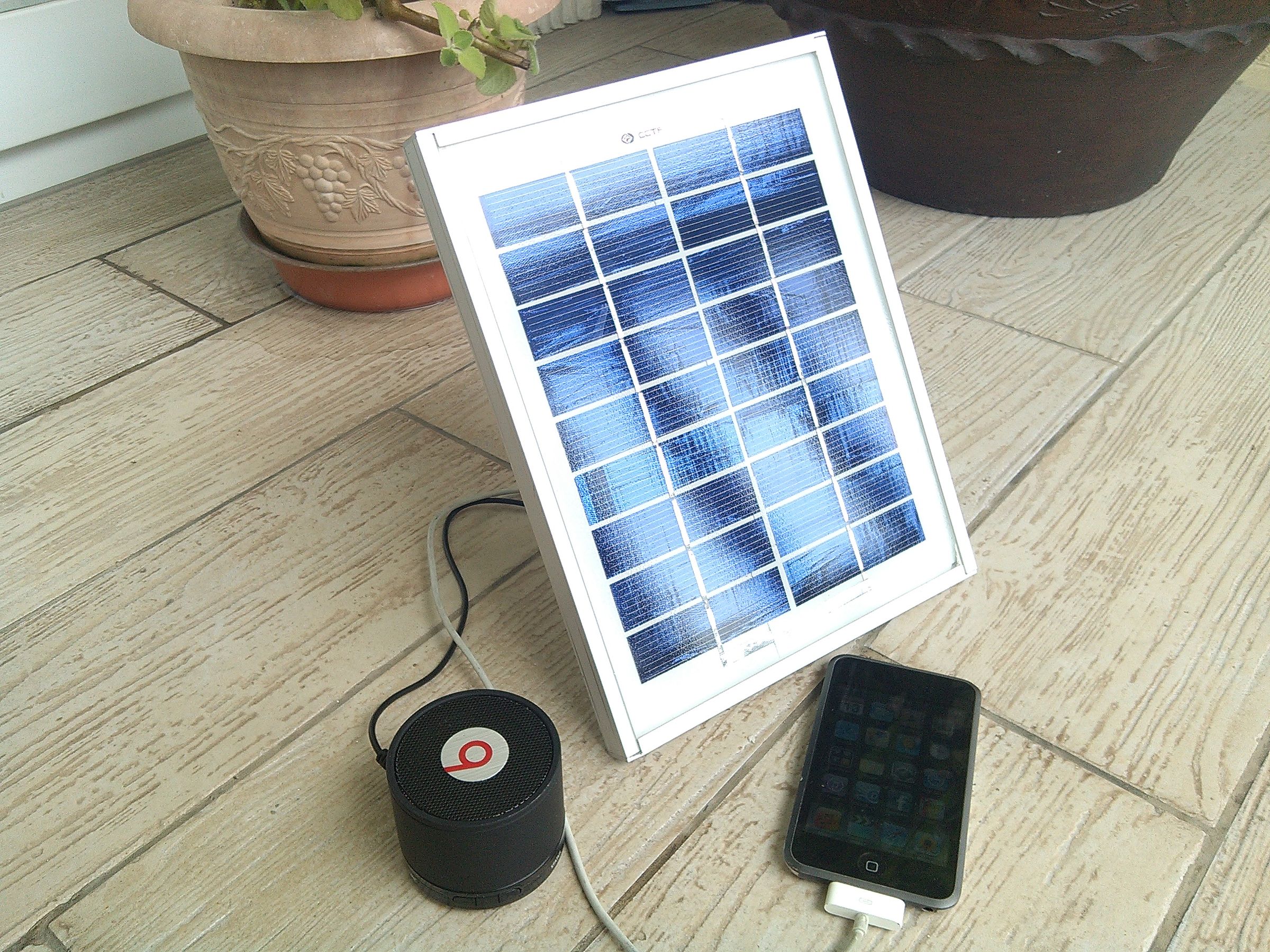 DIY Portable USB Solar Charger ($20 - 4 Ports) : 5 Steps (with Pictures ...