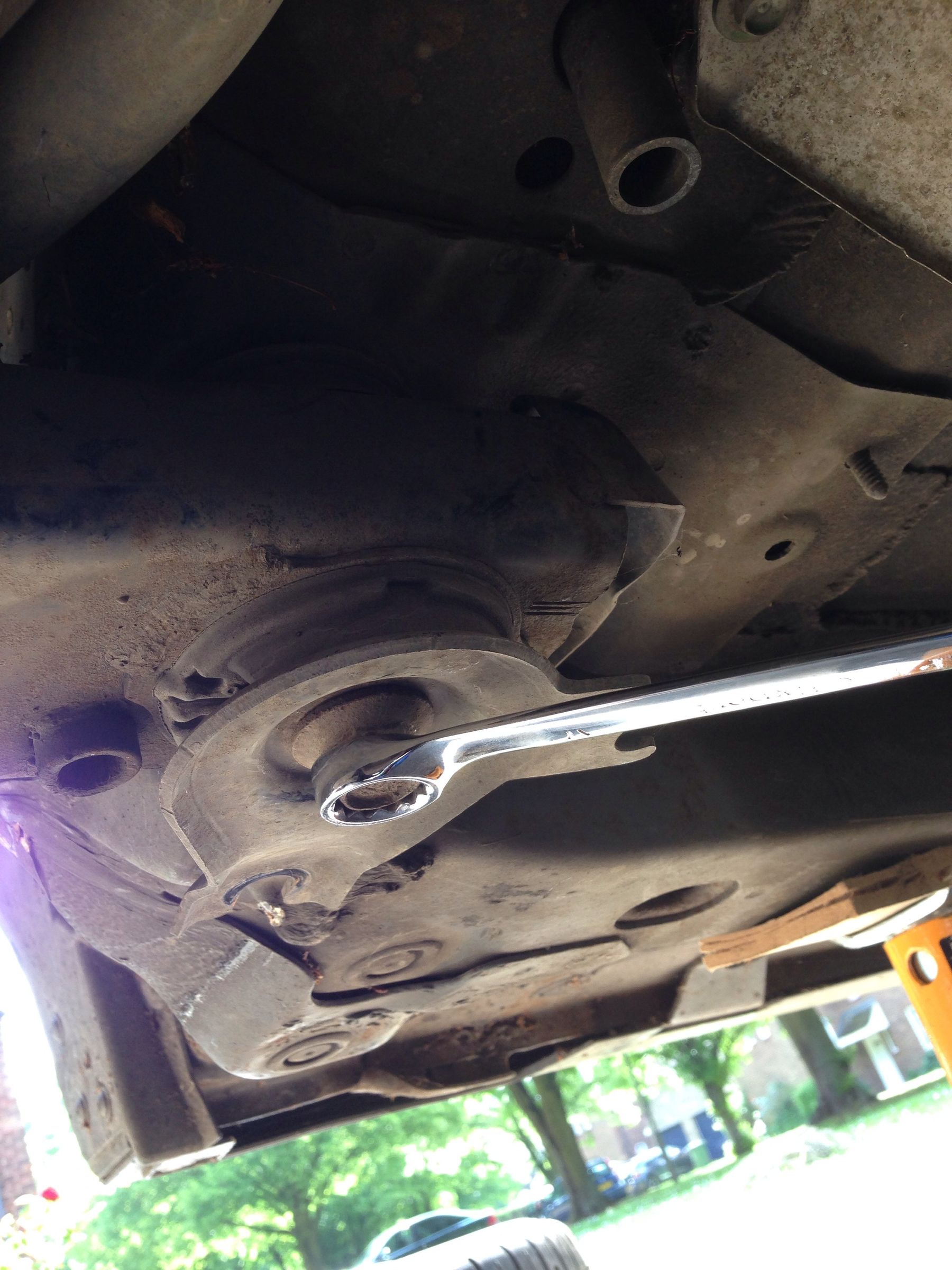 2004 Honda Accord Front Anti Roll Bar Bush : 7 Steps - Instructables