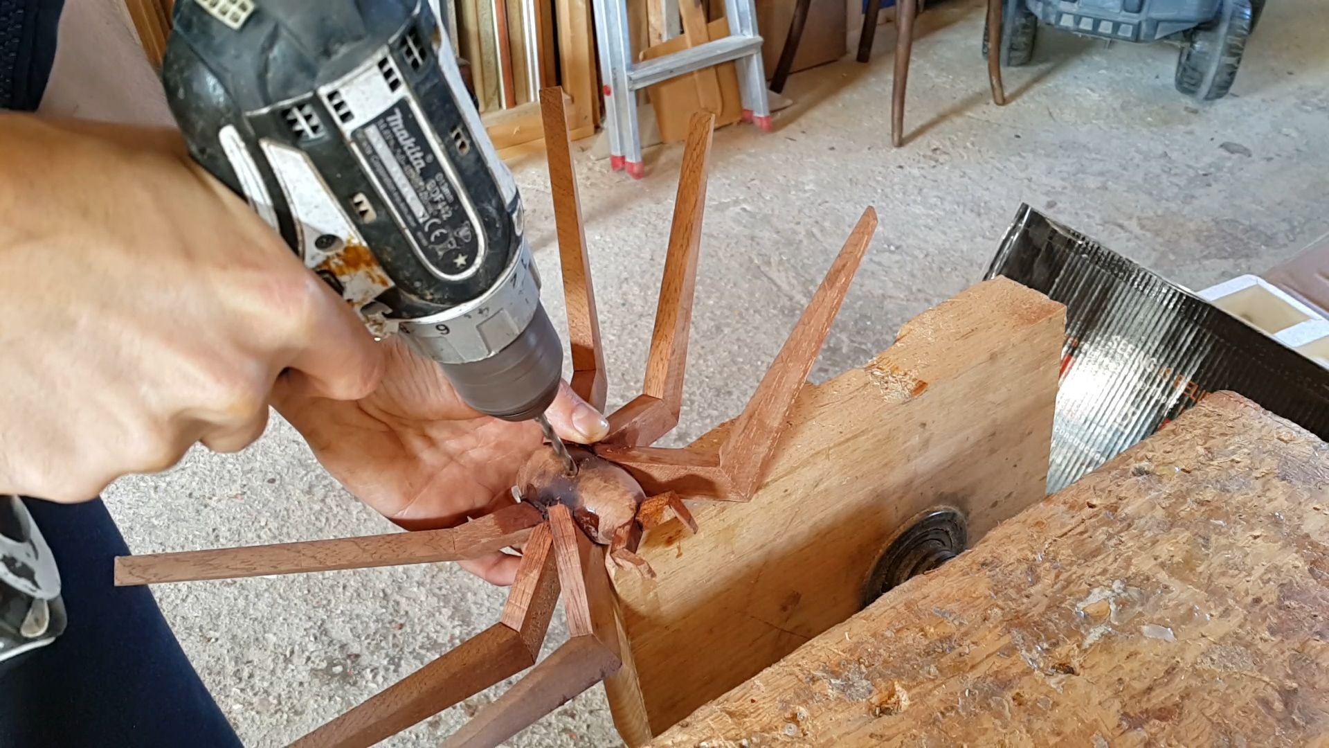 Spider Shaped Lamp : 11 Steps (with Pictures) - Instructables