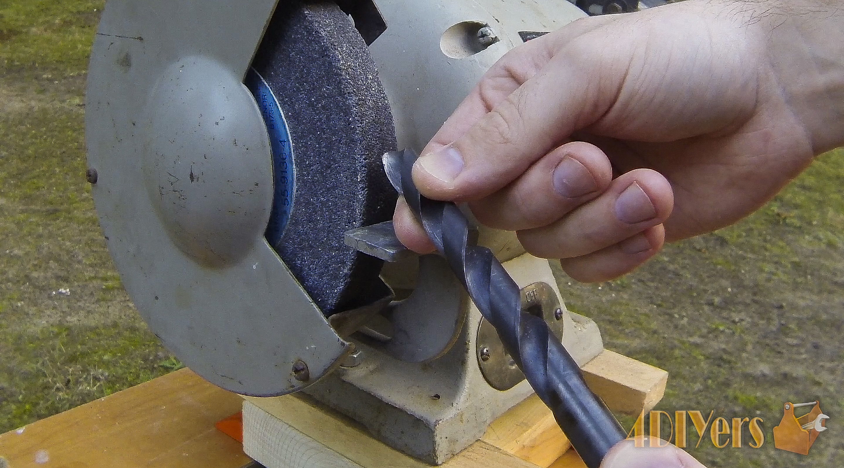 How to Sharpen a Drill Bit (with Pictures) - Instructables