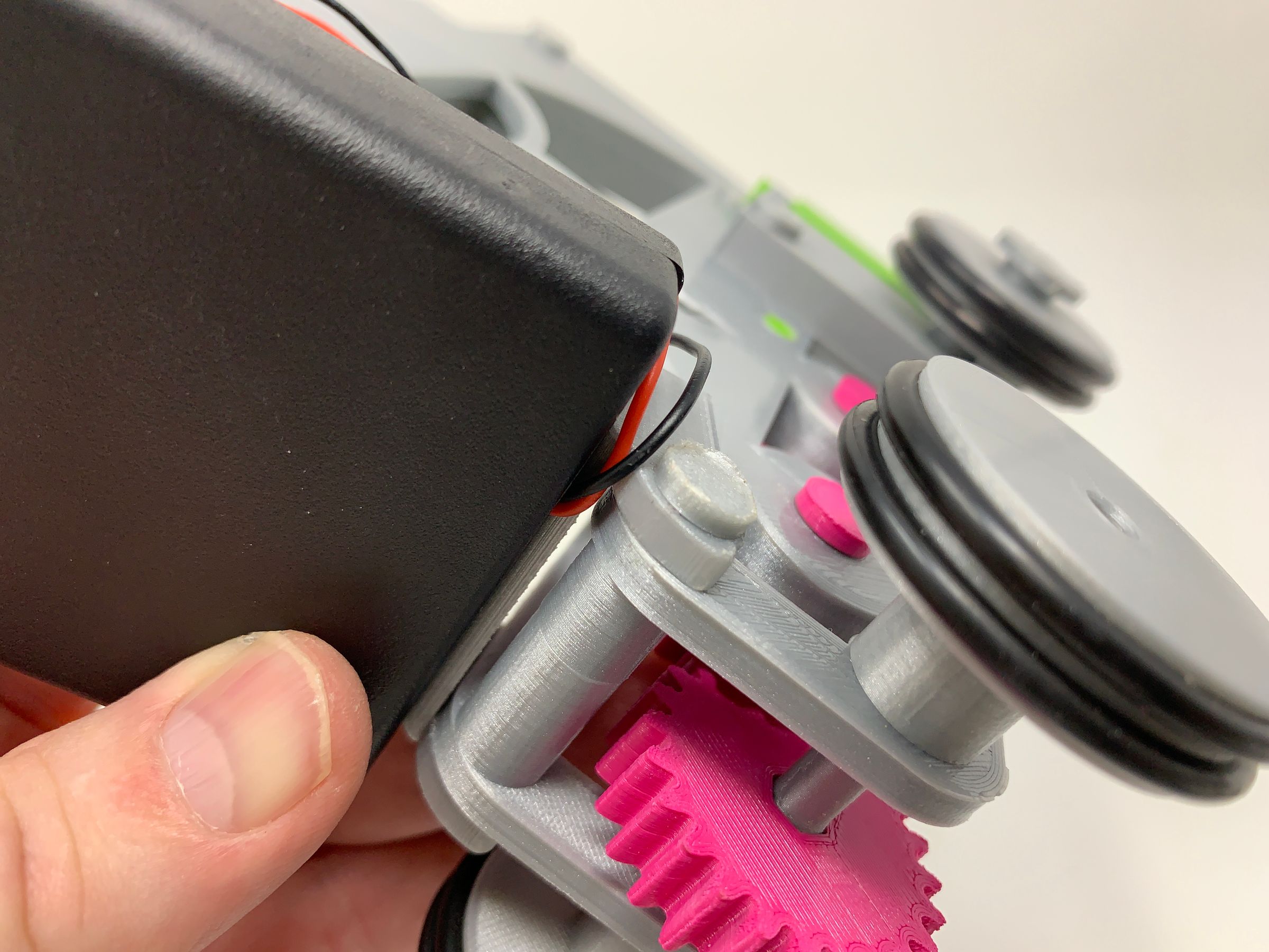 Pink and Green Domino Machine II : 5 Steps (with Pictures) - Instructables