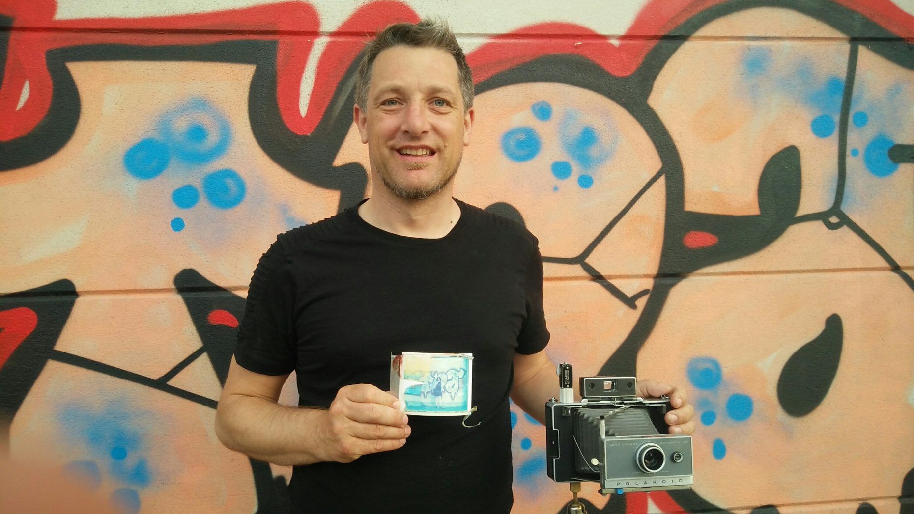 Polaroid Lift Method - on 20 Year Old Film Pack! : 3 Steps - Instructables