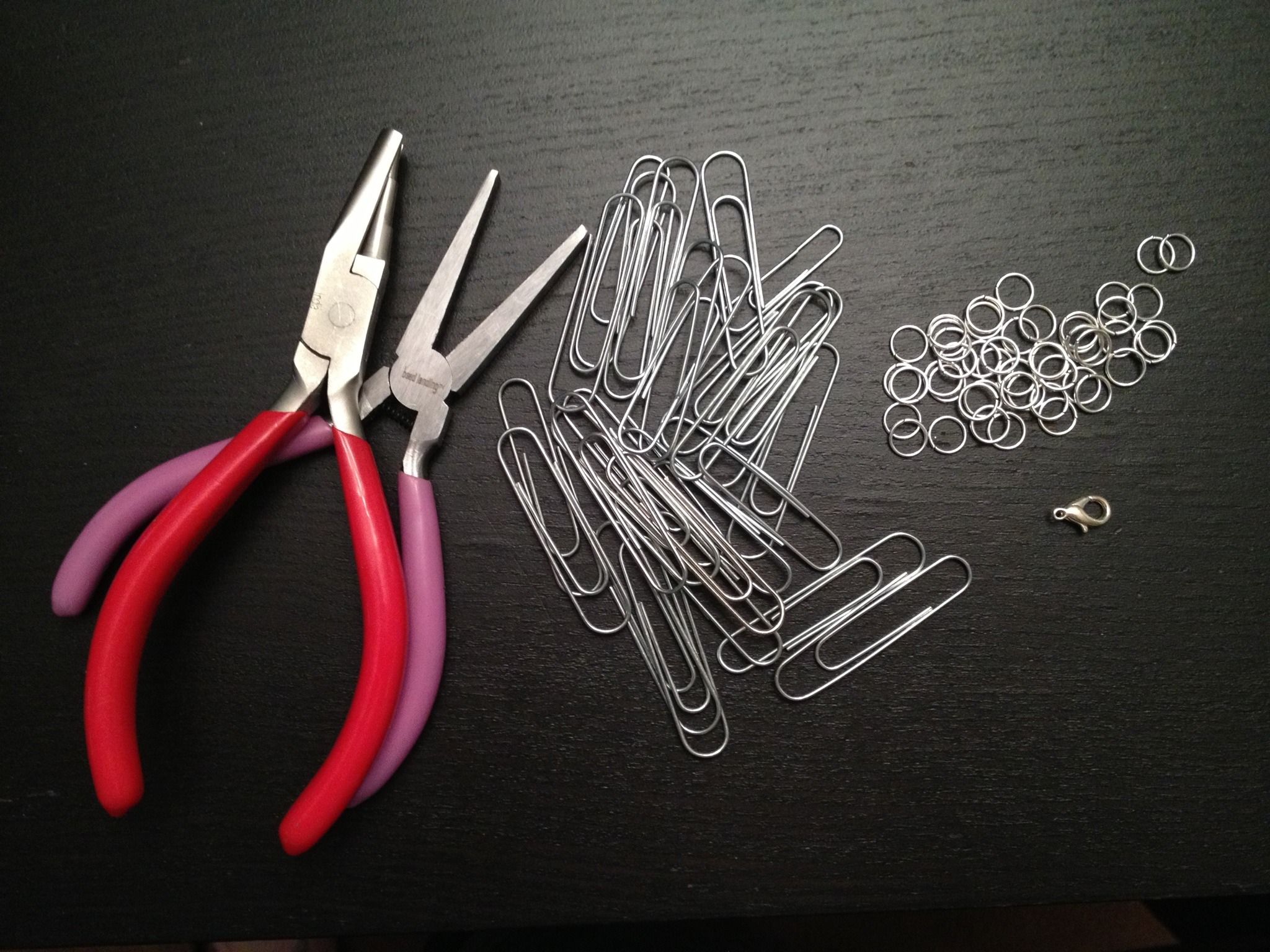 Swirly Paperclip Bracelet : 9 Steps (with Pictures) - Instructables