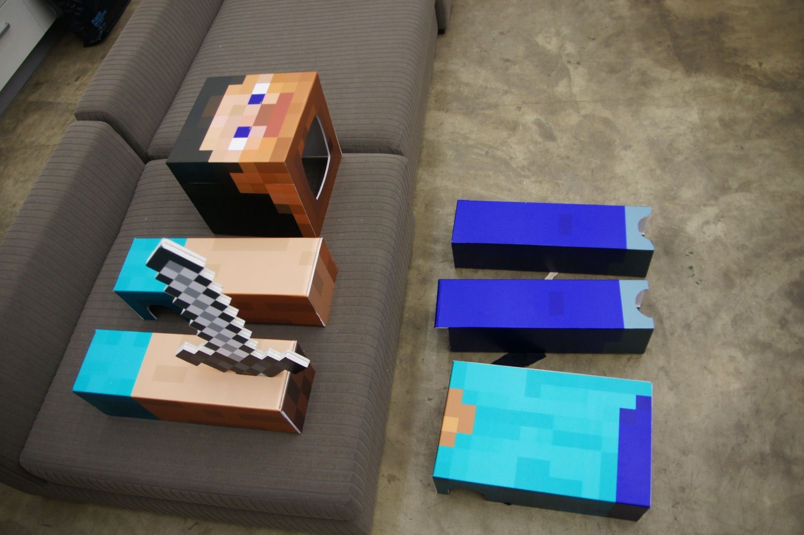 Minecraft Costume : 6 Steps (with Pictures) - Instructables