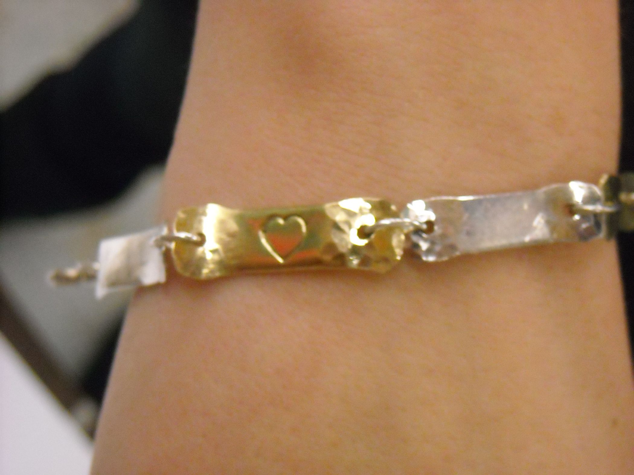 Easy Valentines Bracelet : 6 Steps - Instructables