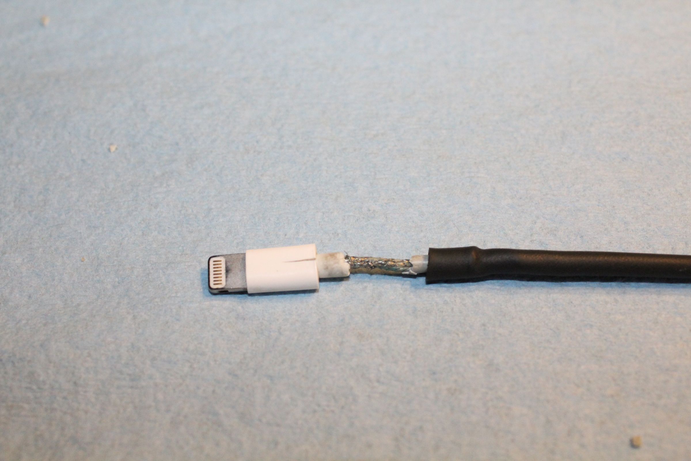 Fix a Frayed IPhone Cable With Adhesive-Lined Heat-Shrink Tubing : 4 ...