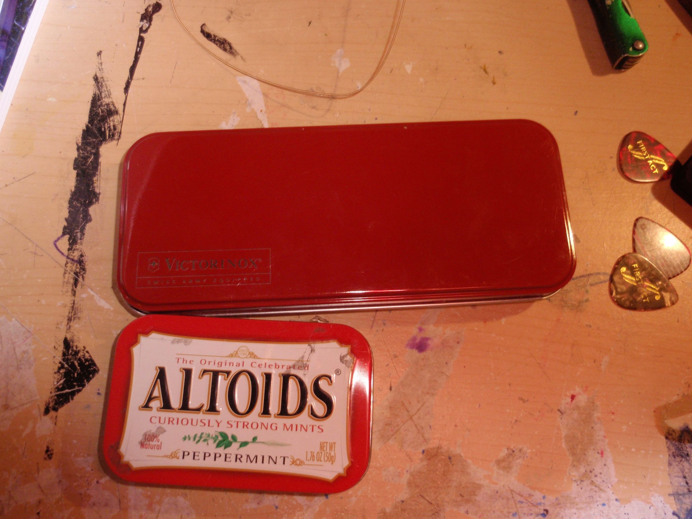 Victorinox Tin Guitar Kit : 4 Steps - Instructables