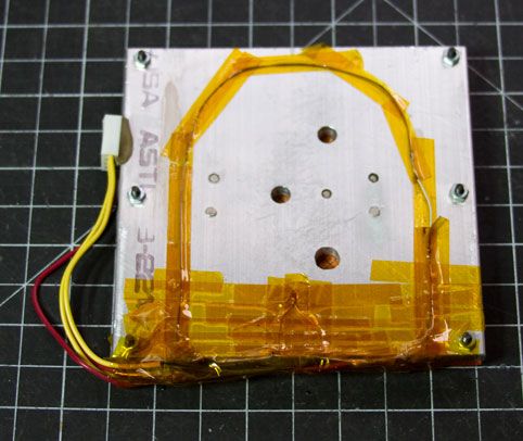 How to Make a Heated Build Platform for a Makerbot Cupcake : 9 Steps ...