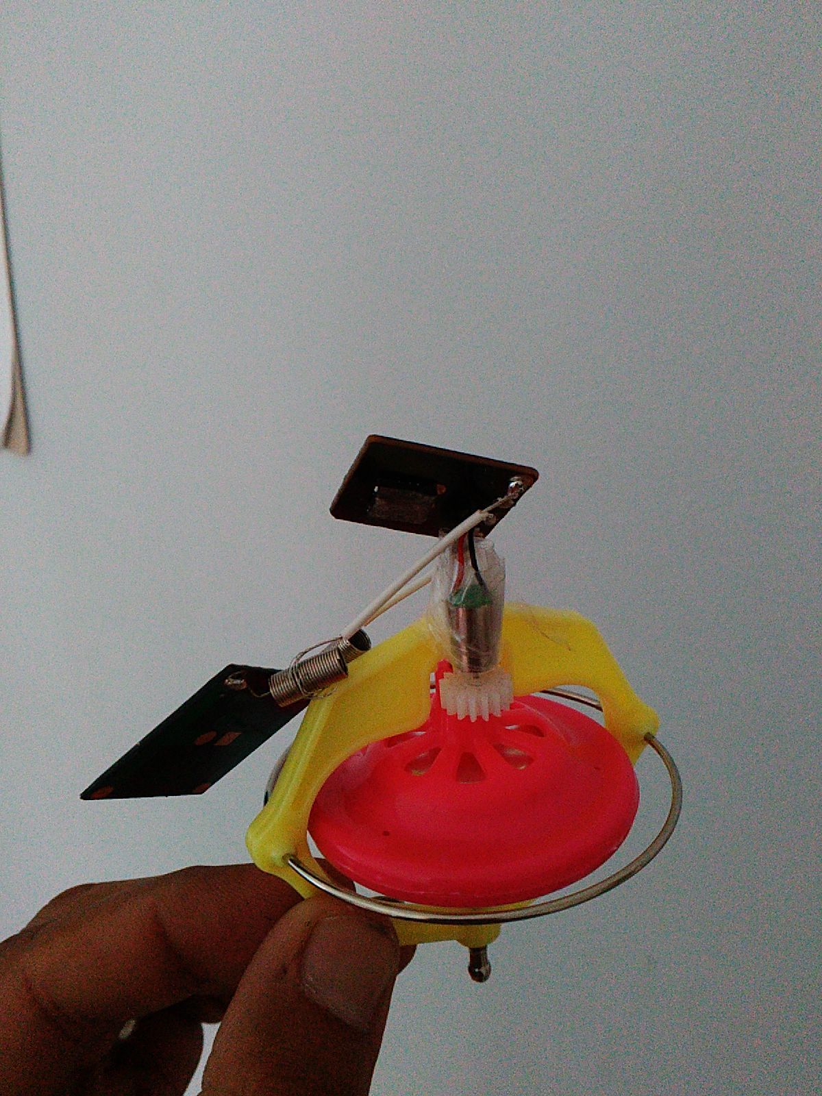 Solar Powered Gyroscope : 3 Steps (with Pictures) - Instructables