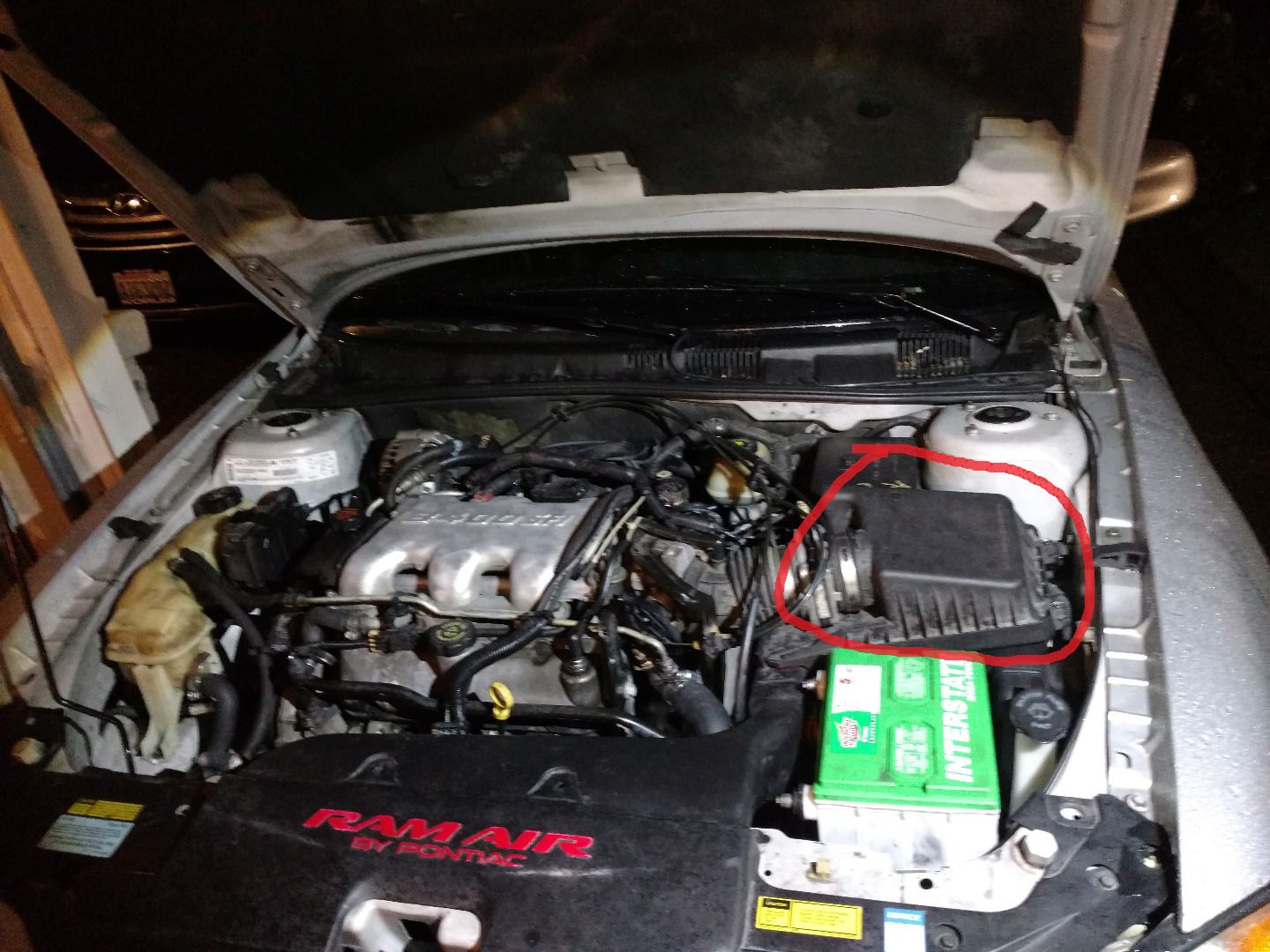 How to Check and Replace an Engine's Air Filter : 8 Steps - Instructables