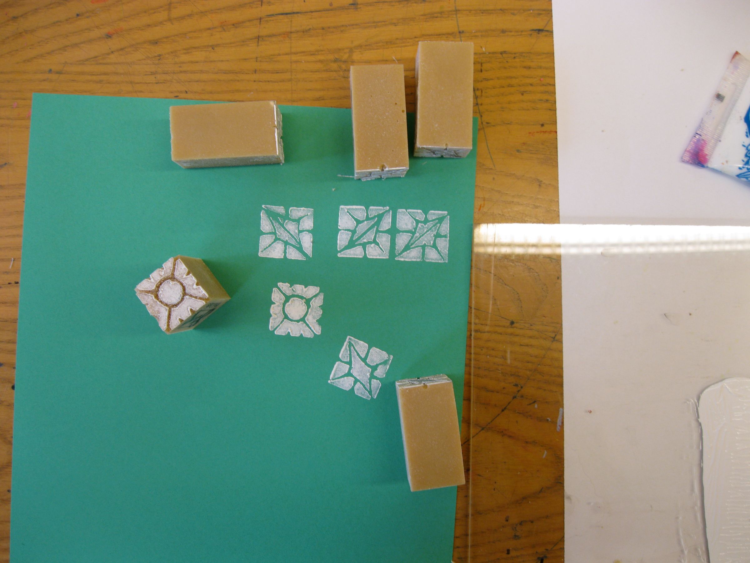 Snowflake Pattern Gift Wrap : 18 Steps (with Pictures) - Instructables