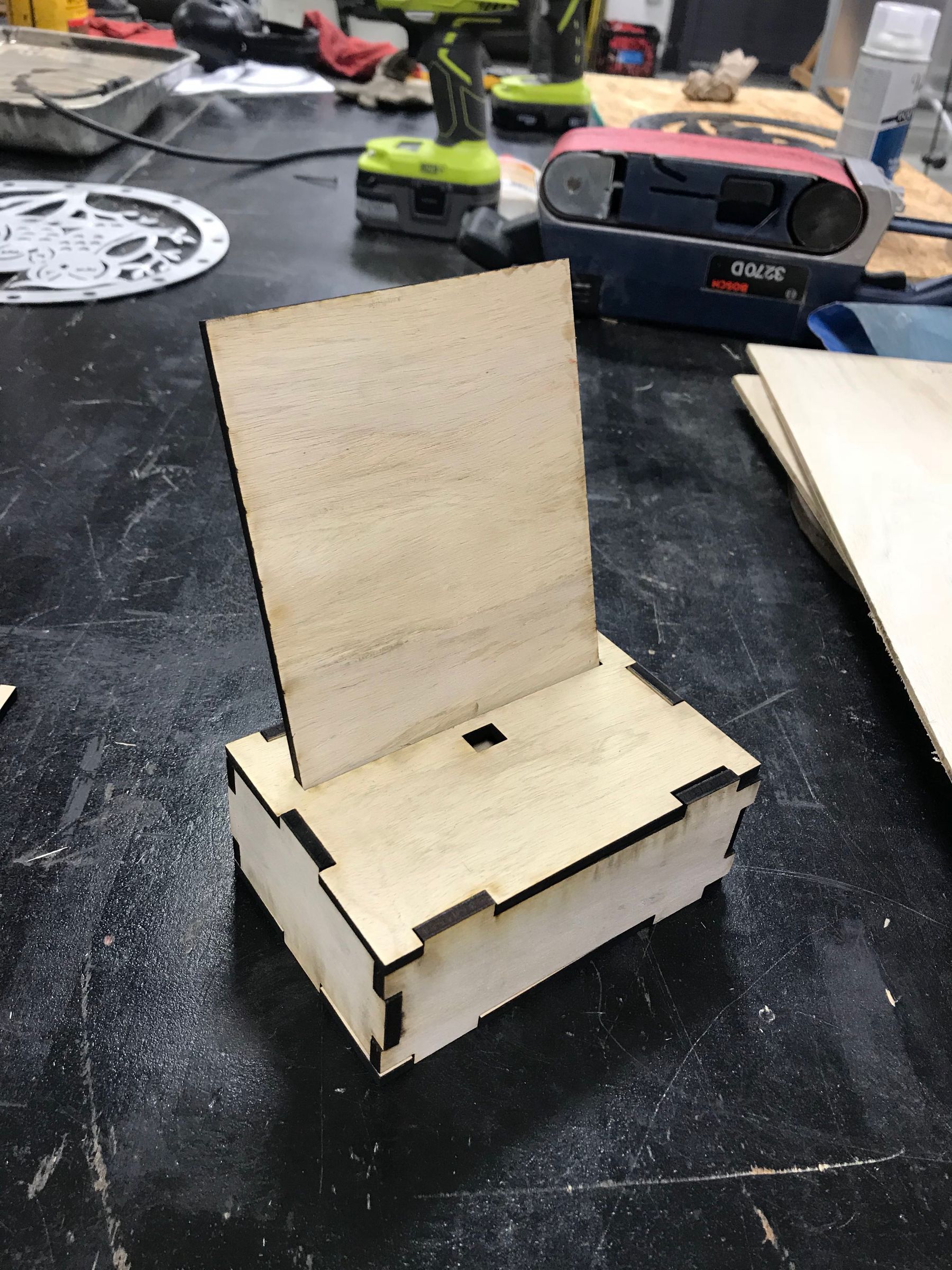 Charging Station : 5 Steps - Instructables