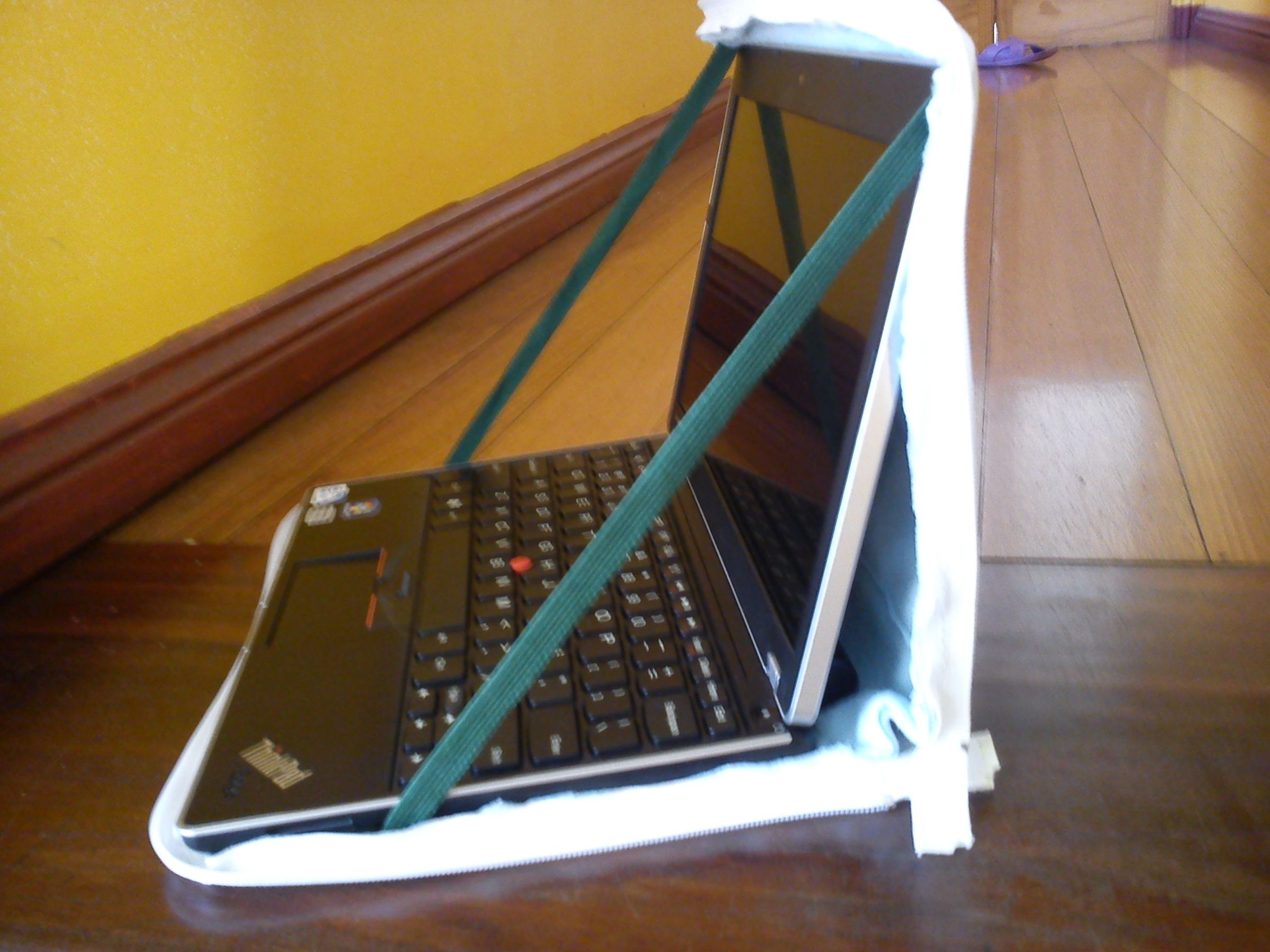 Hand Sewn Laptop Case : 6 Steps (with Pictures) - Instructables