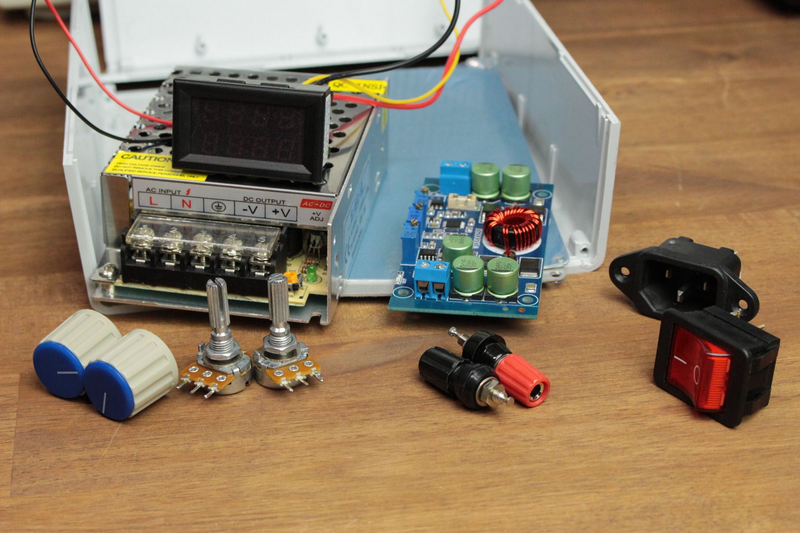 Build Your Own Variable Lab Bench Power Supply : 4 Steps (with Pictures ...