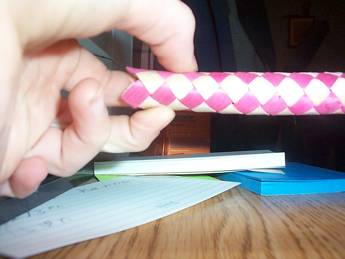 Finger Trap!!! : 3 Steps - Instructables