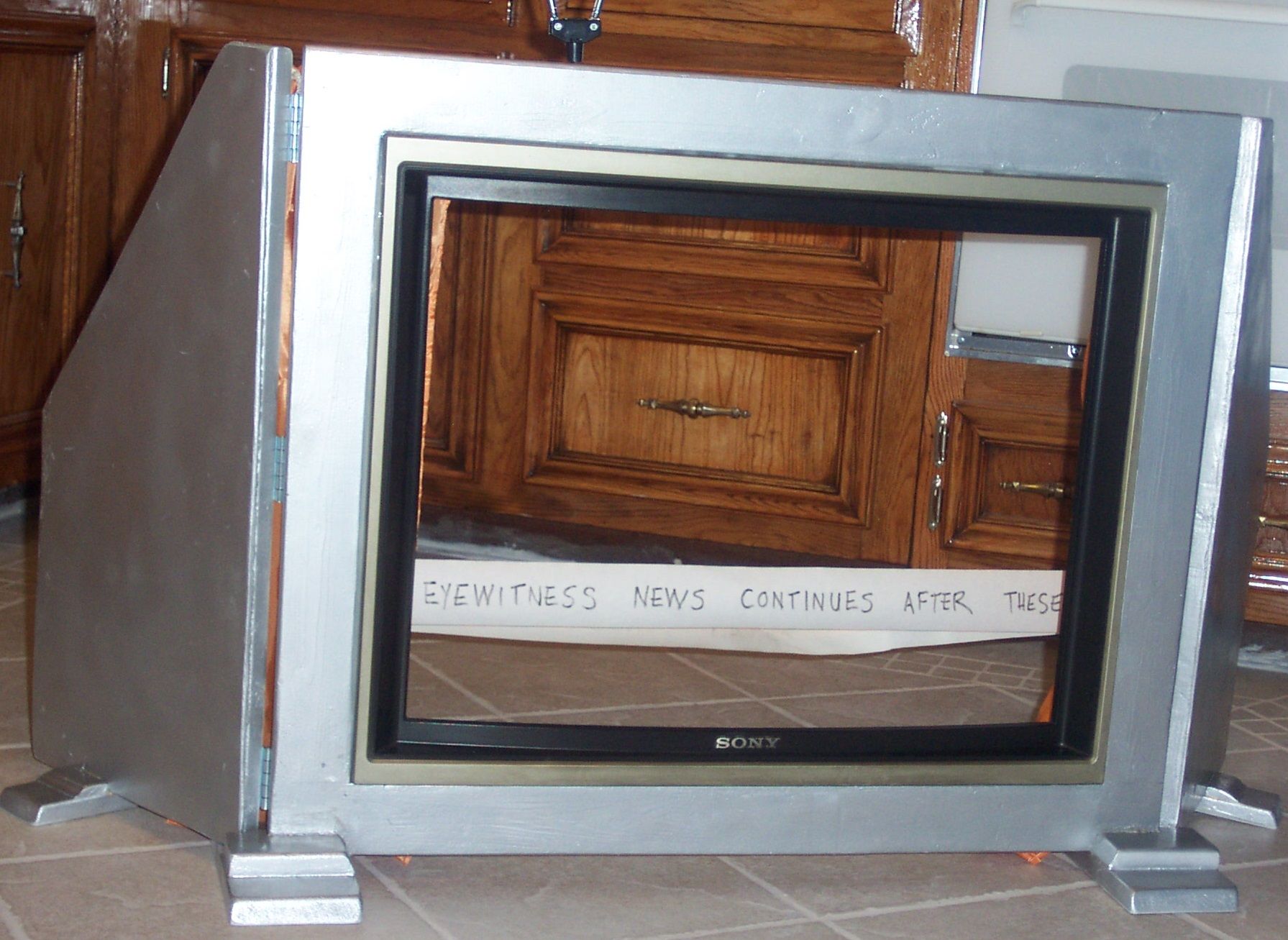 TV Set Cutout : 3 Steps - Instructables
