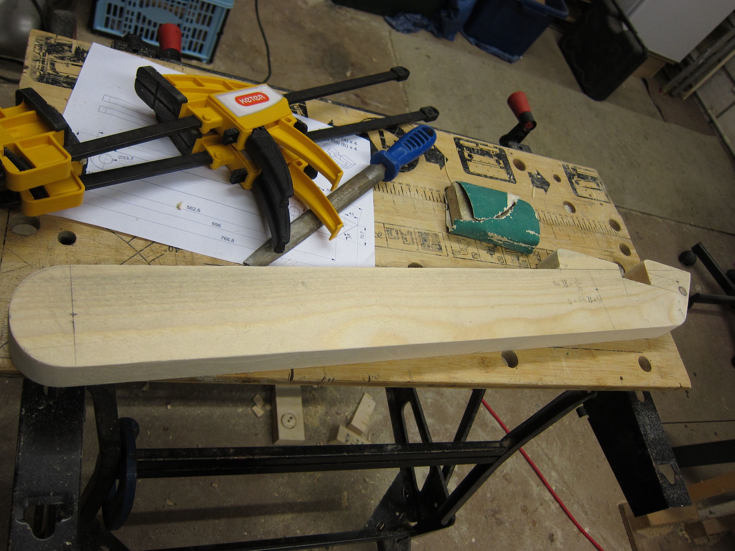 Tension Series - Floating Bed : 9 Steps (with Pictures) - Instructables
