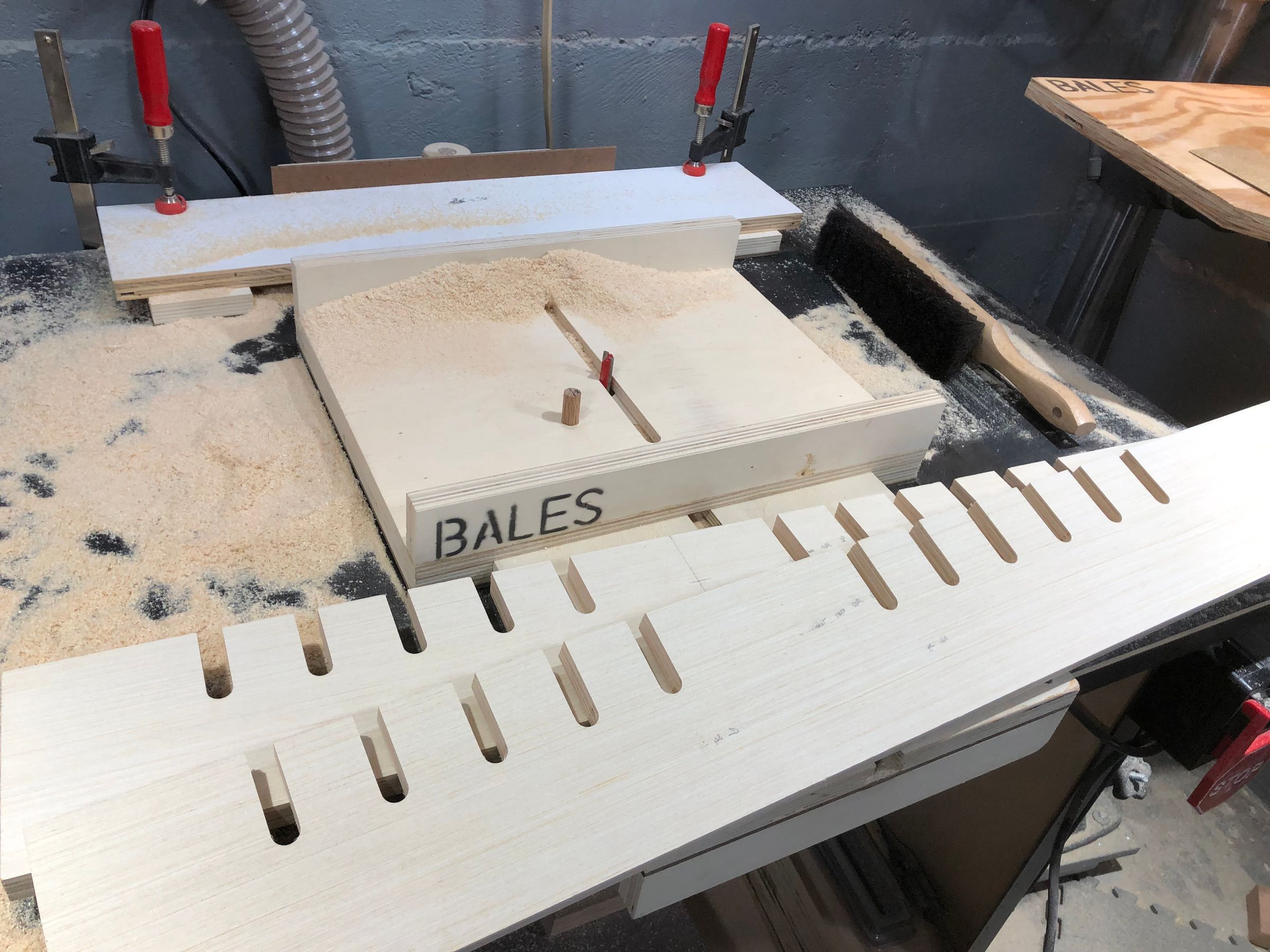 The Multi-Function Router Table Jig : 12 Steps (with Pictures ...