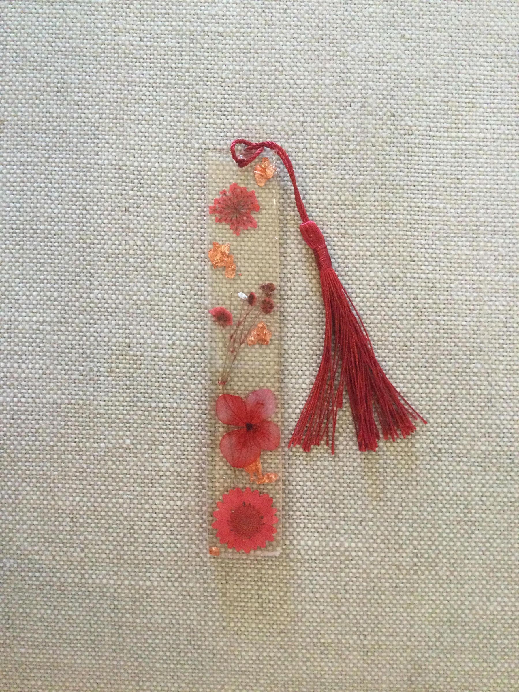 Red Resin Flower Bookmark : 3 Steps - Instructables